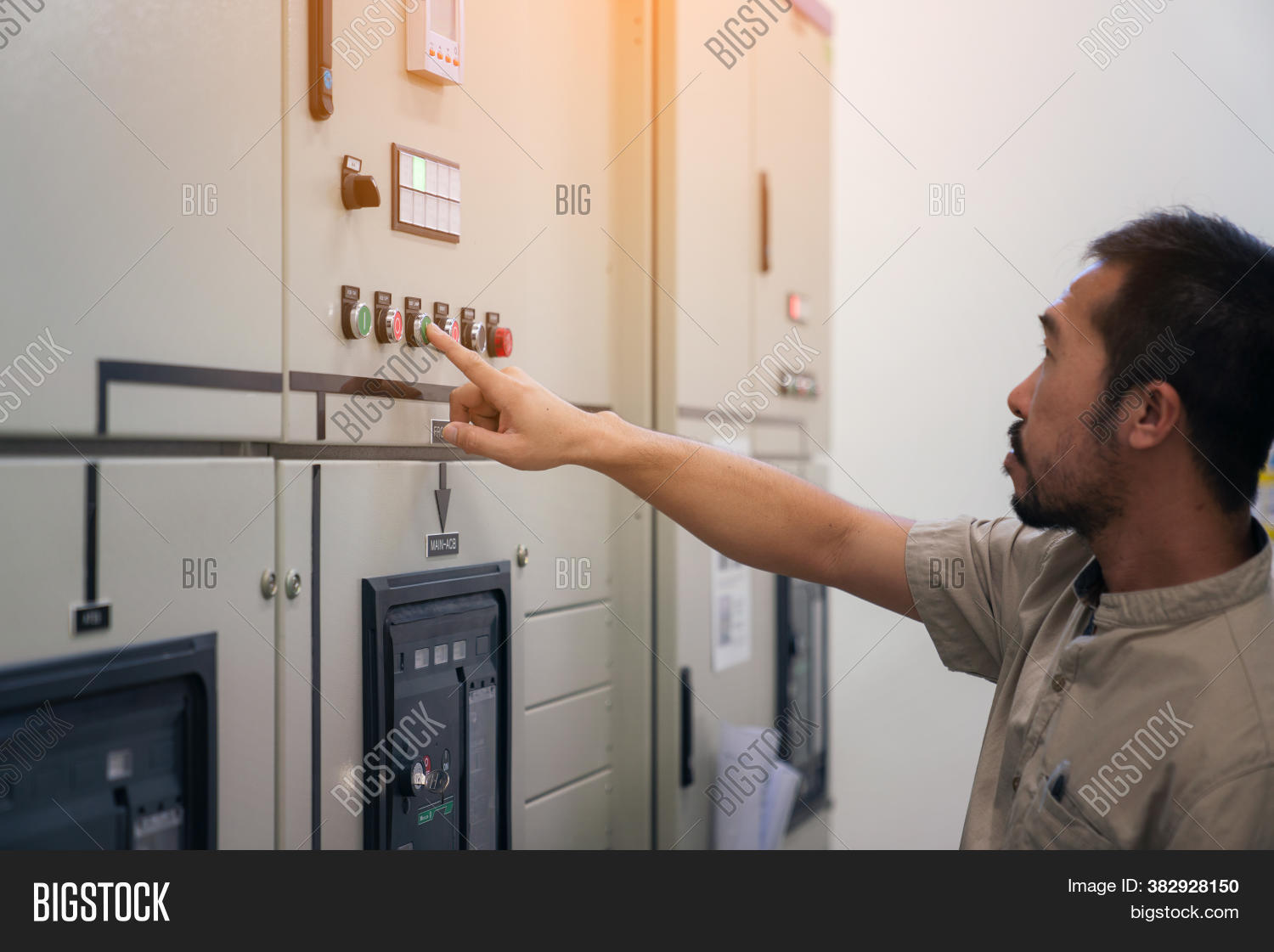 Electrical Engineer Image & Photo (Free Trial) | Bigstock