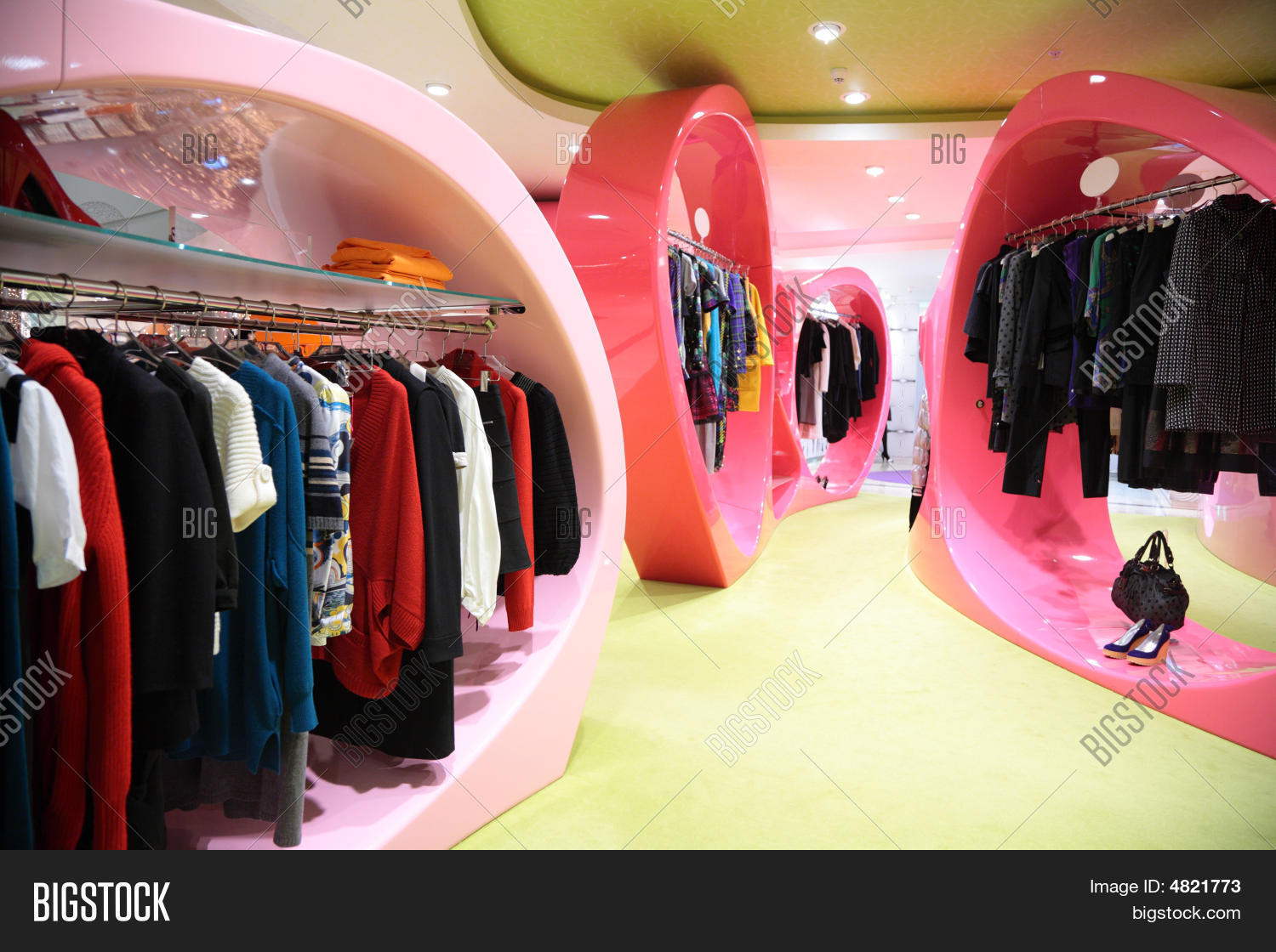Modern Clothes Shop Image & Photo (Free Trial) | Bigstock
