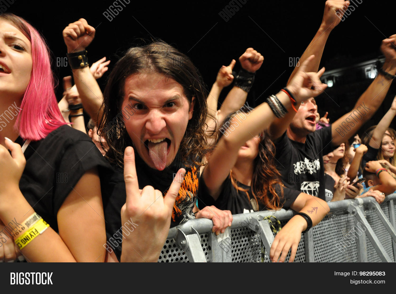 Headbanging Crowd Rock Image & Photo (Free Trial) | Bigstock