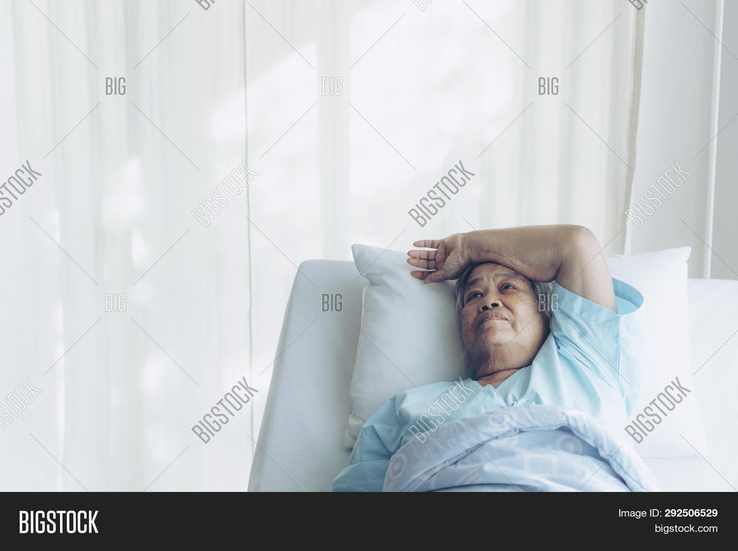 Lonely Elderly Image & Photo (Free Trial) | Bigstock