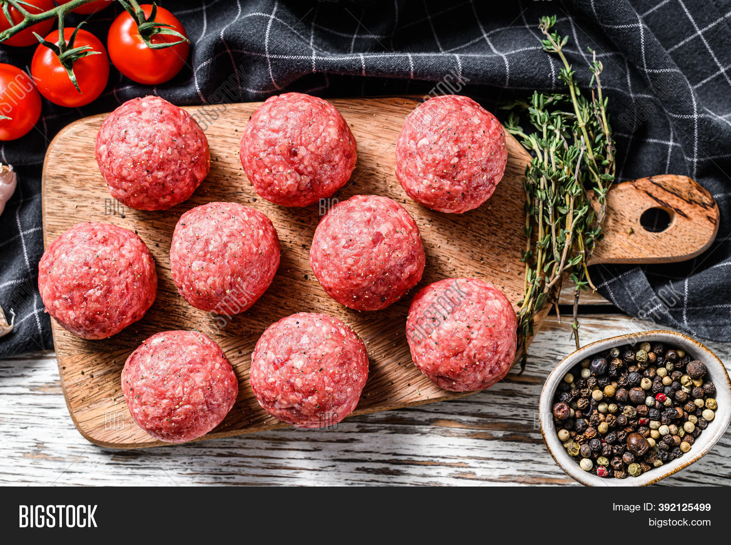 Raw Meatballs, Minced Image & Photo (Free Trial) | Bigstock