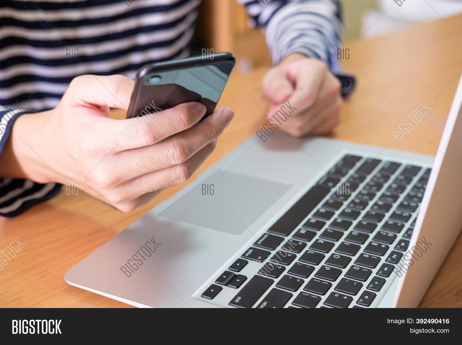 Men Hand Using Mobile Image & Photo (Free Trial) | Bigstock