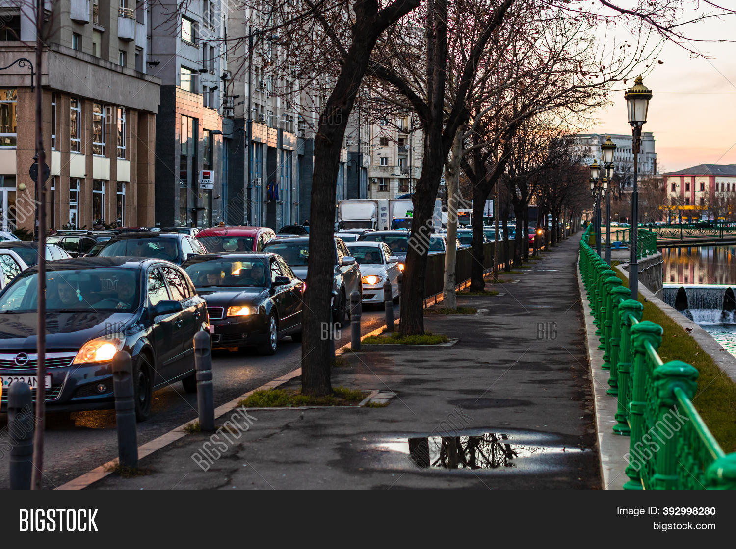 Car Traffic Rush Hour Image & Photo (Free Trial) | Bigstock