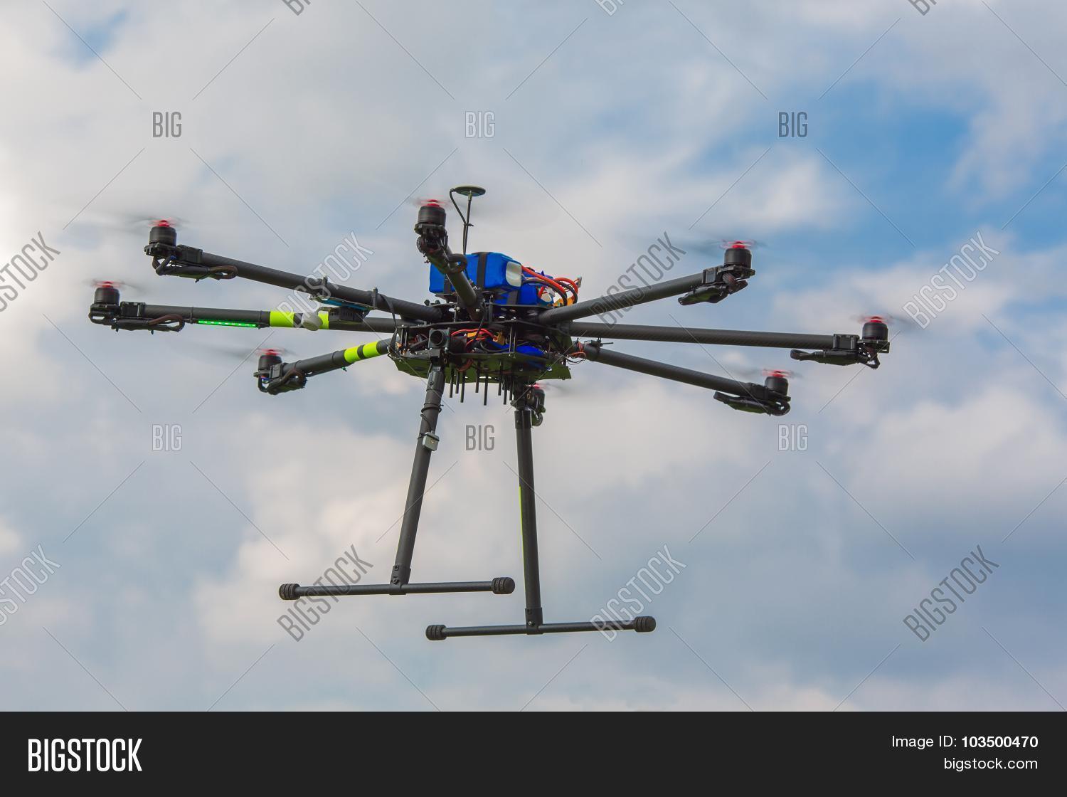 Multicopter Flight Image & Photo (Free Trial) | Bigstock