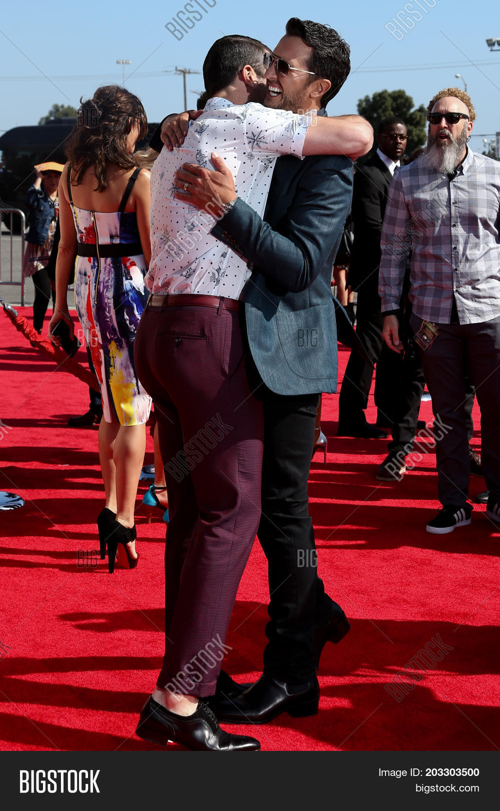 Luke Bryan Kissing