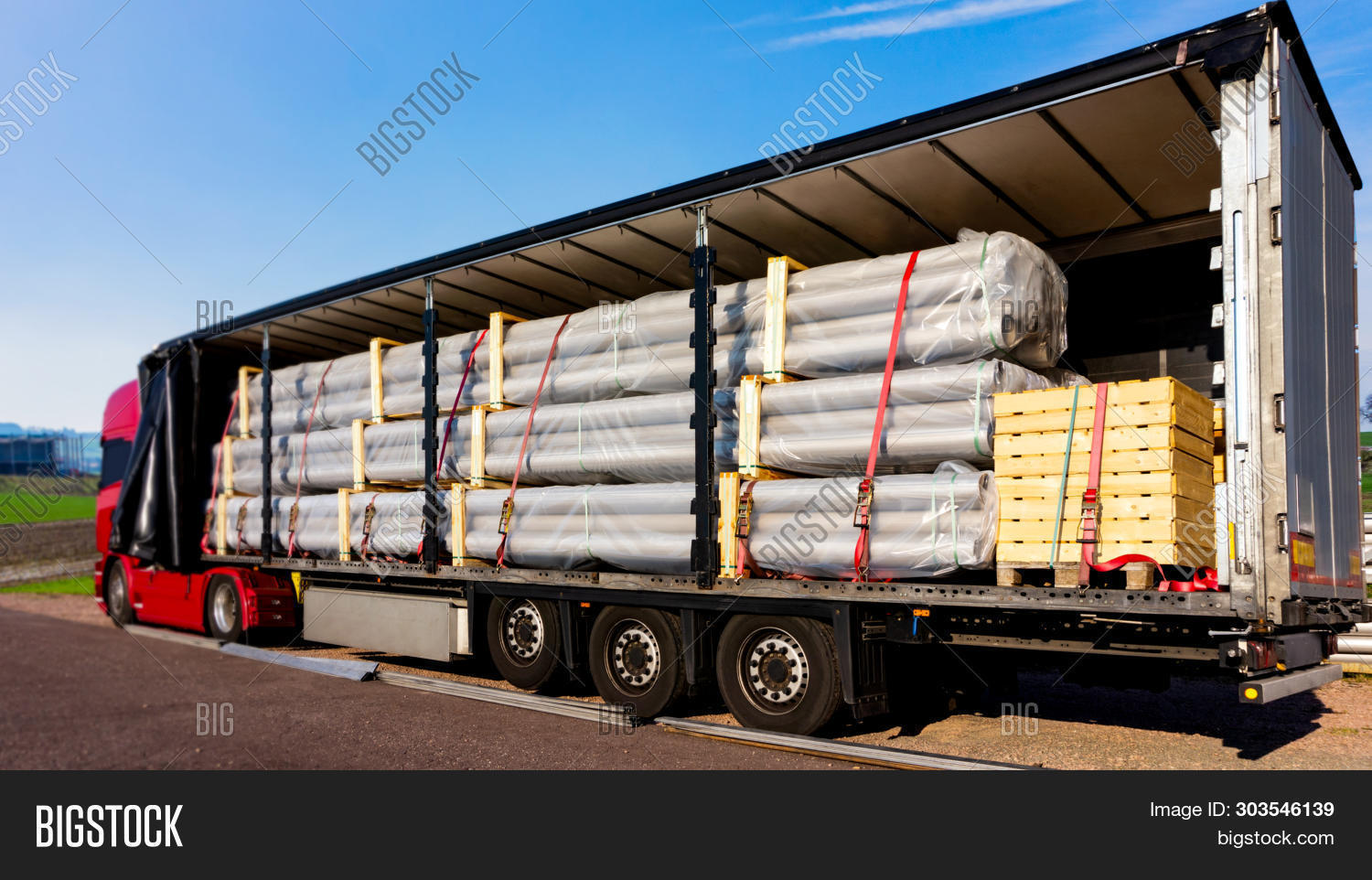 Truck Trailer On Image & Photo (Free Trial) | Bigstock