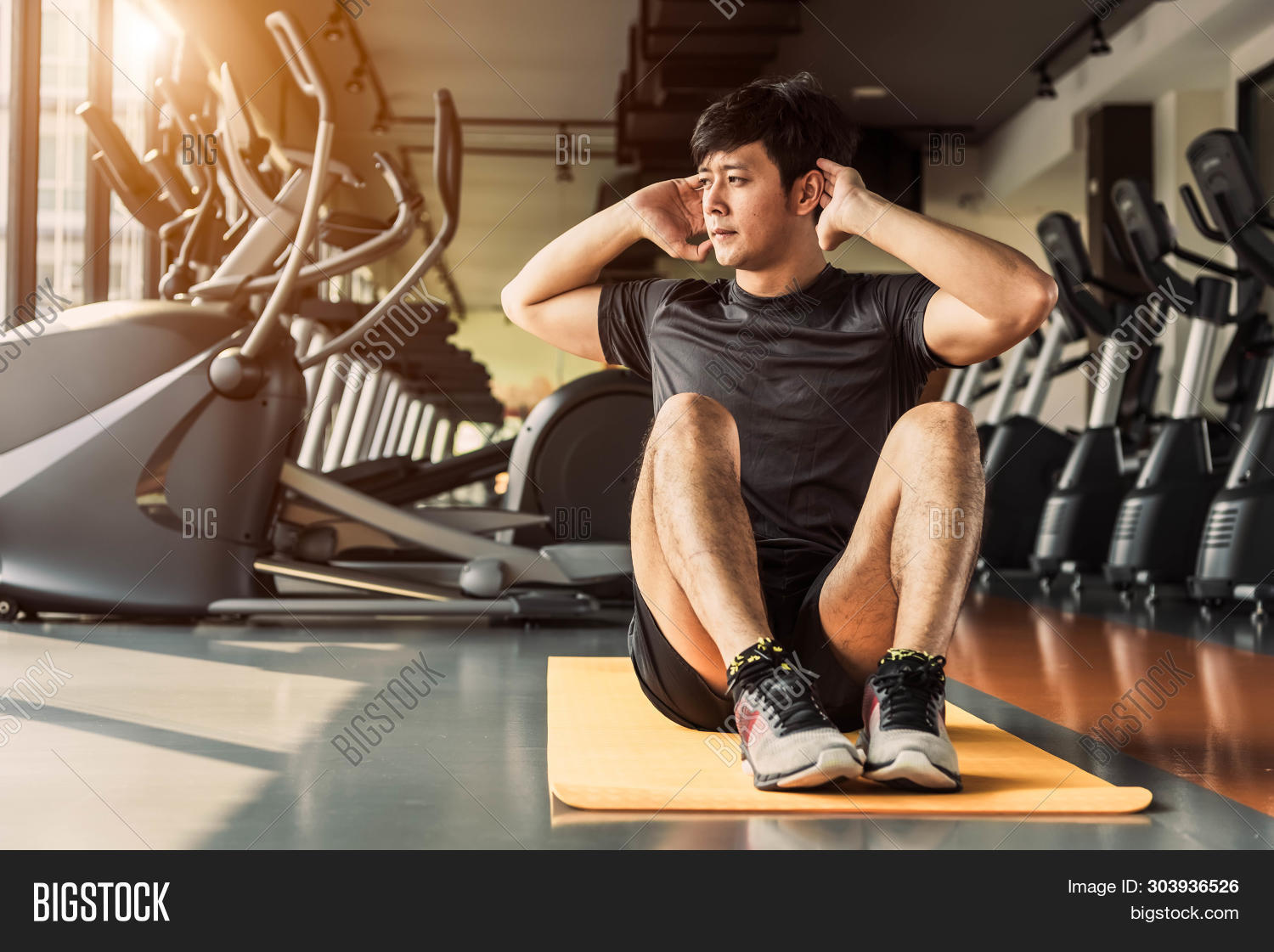 Sport Man Doing Crunch Image & Photo (Free Trial) | Bigstock