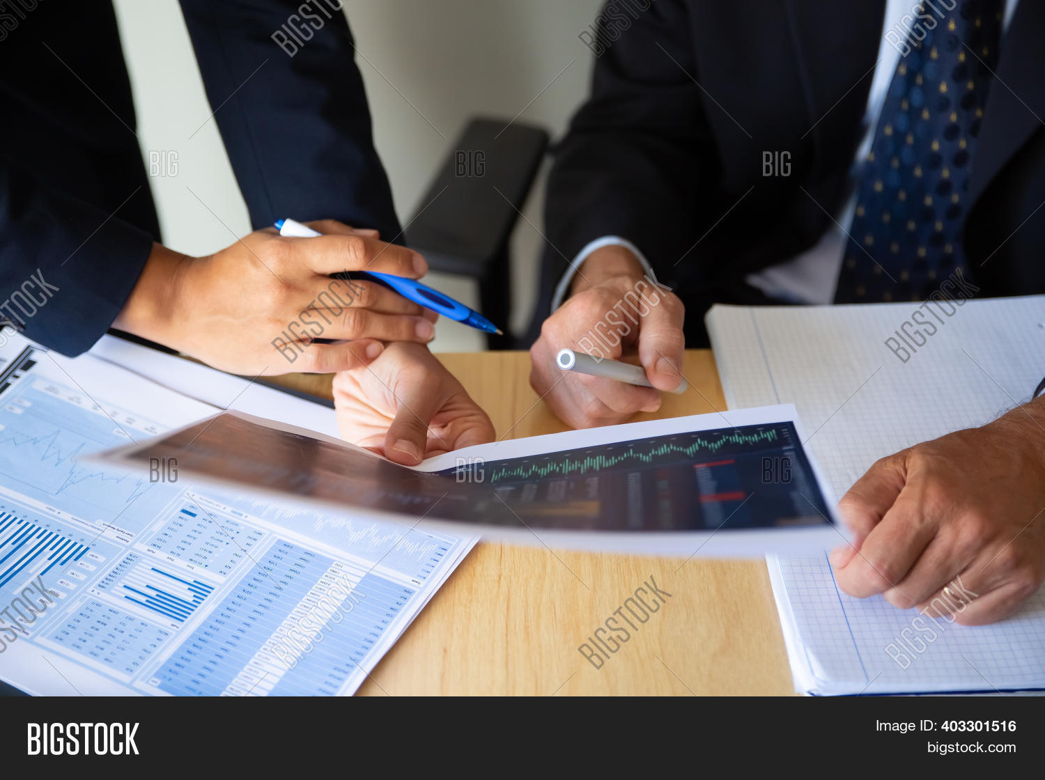 Investor Broker Image & Photo (Free Trial) | Bigstock