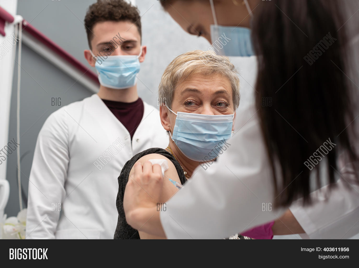 Young Nurse Injects Image & Photo (Free Trial) | Bigstock