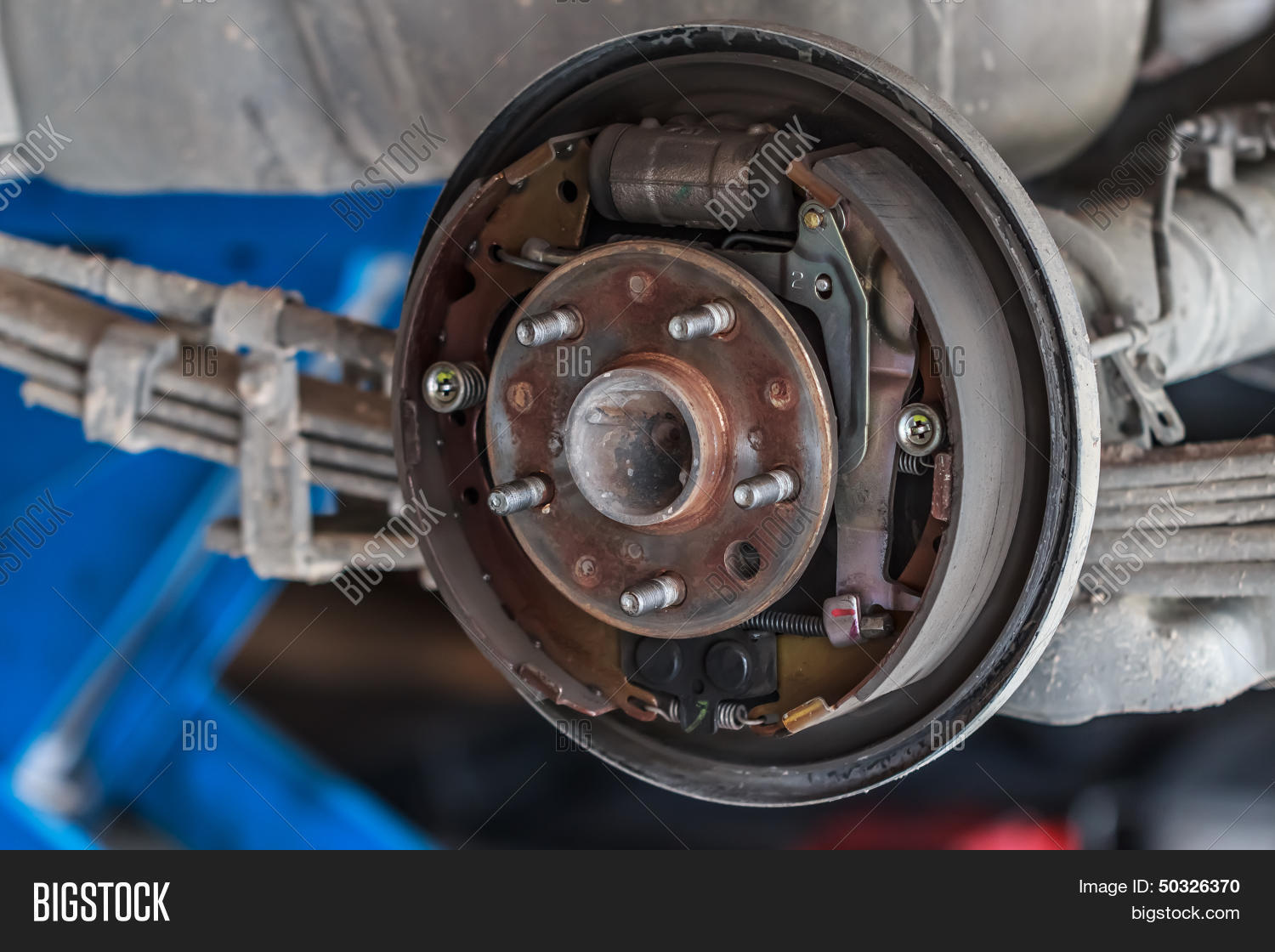 Imagen y foto Rusty Drum Brake (prueba gratis) | Bigstock