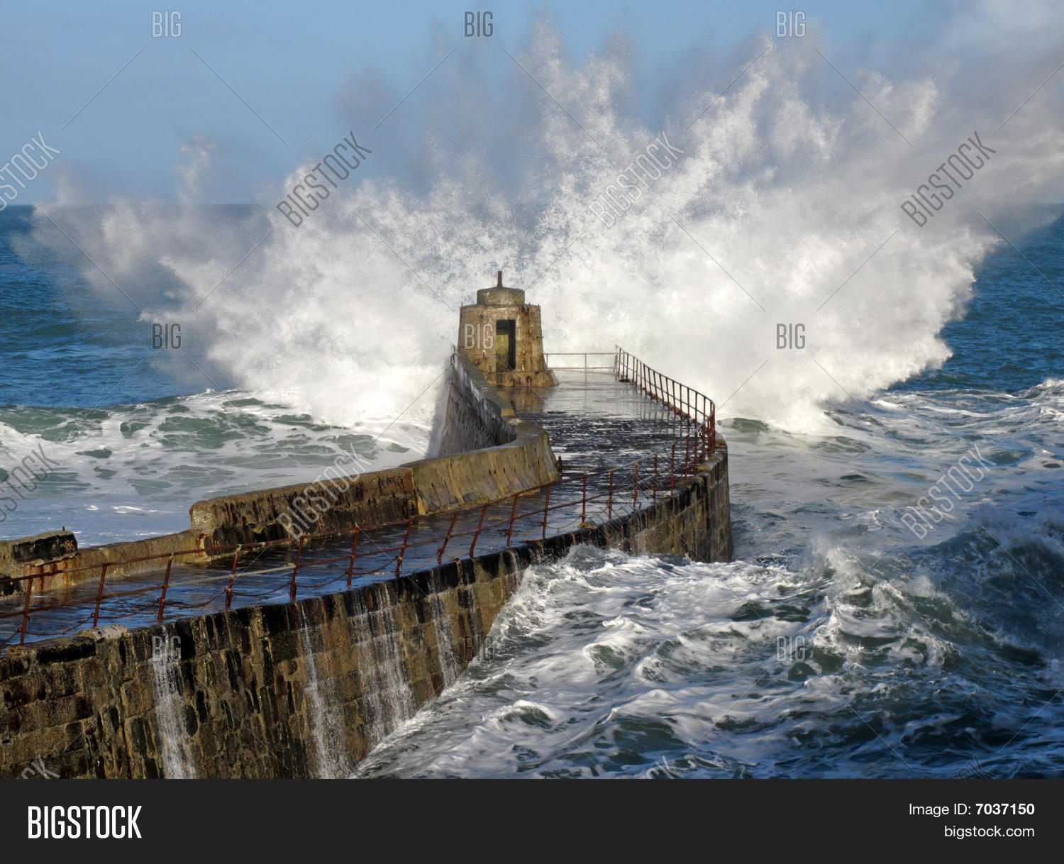 Big Wave Splash On Image & Photo (Free Trial) | Bigstock