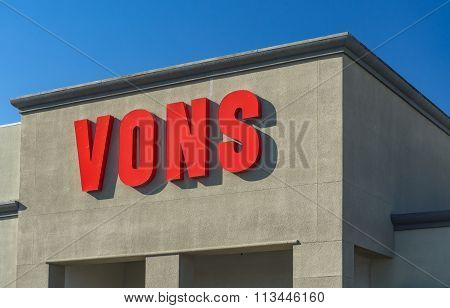 Vons Grocery Store Image & Photo (Free Trial) | Bigstock