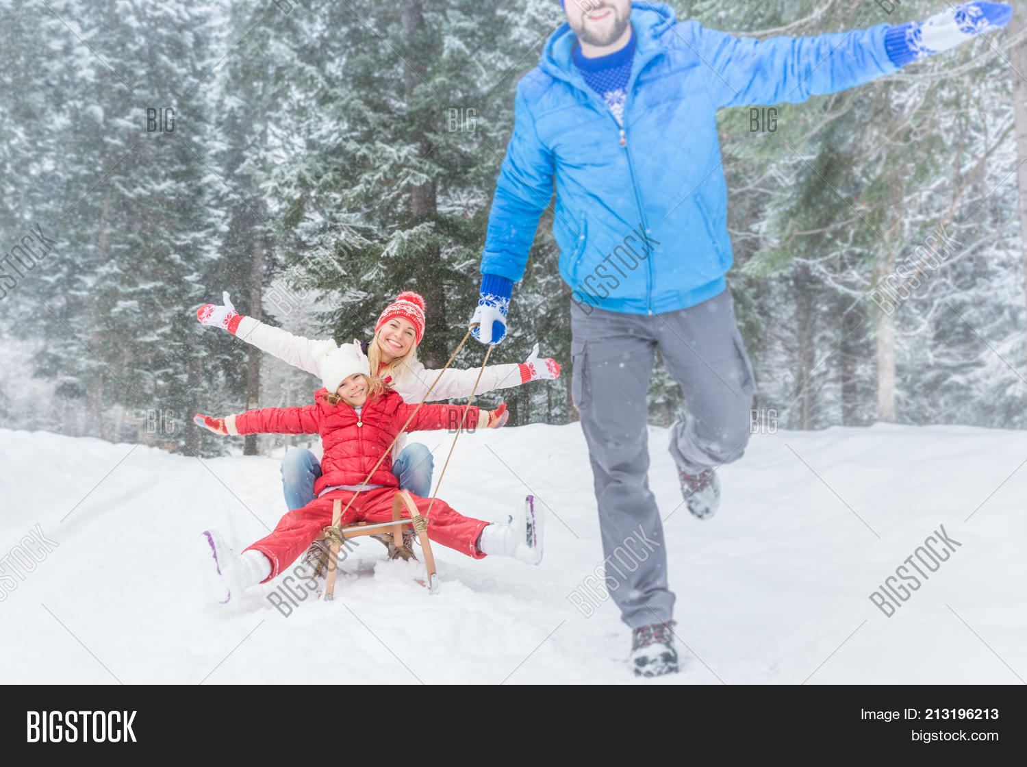 Happy Family Outdoor Image & Photo (Free Trial) | Bigstock