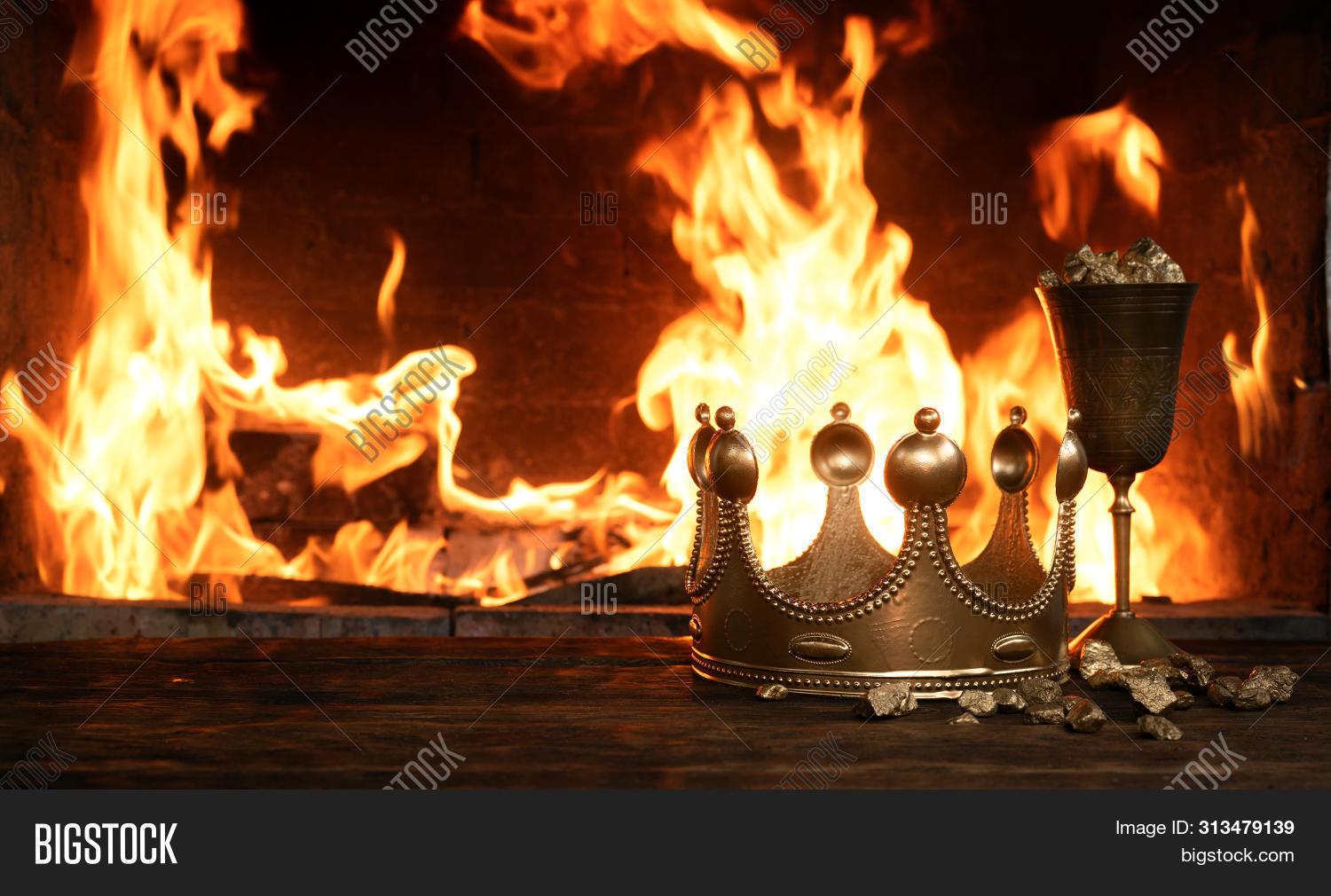Golden Crown Goblet Image & Photo (Free Trial) | Bigstock