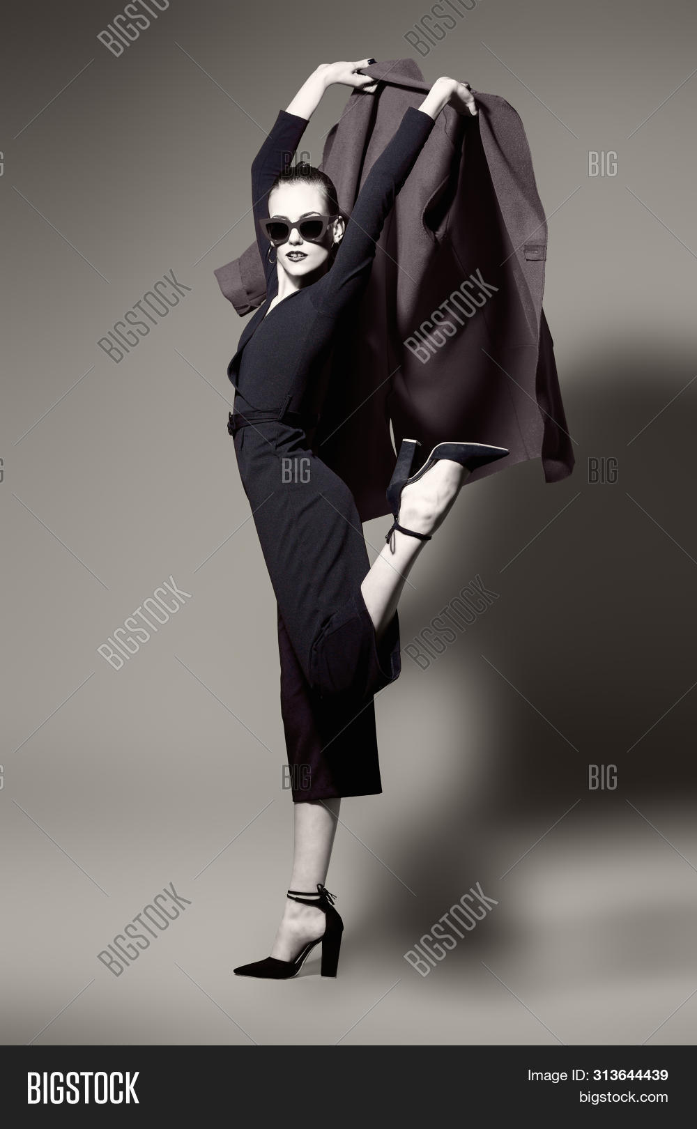 Full Length Portrait Image & Photo (Free Trial) | Bigstock