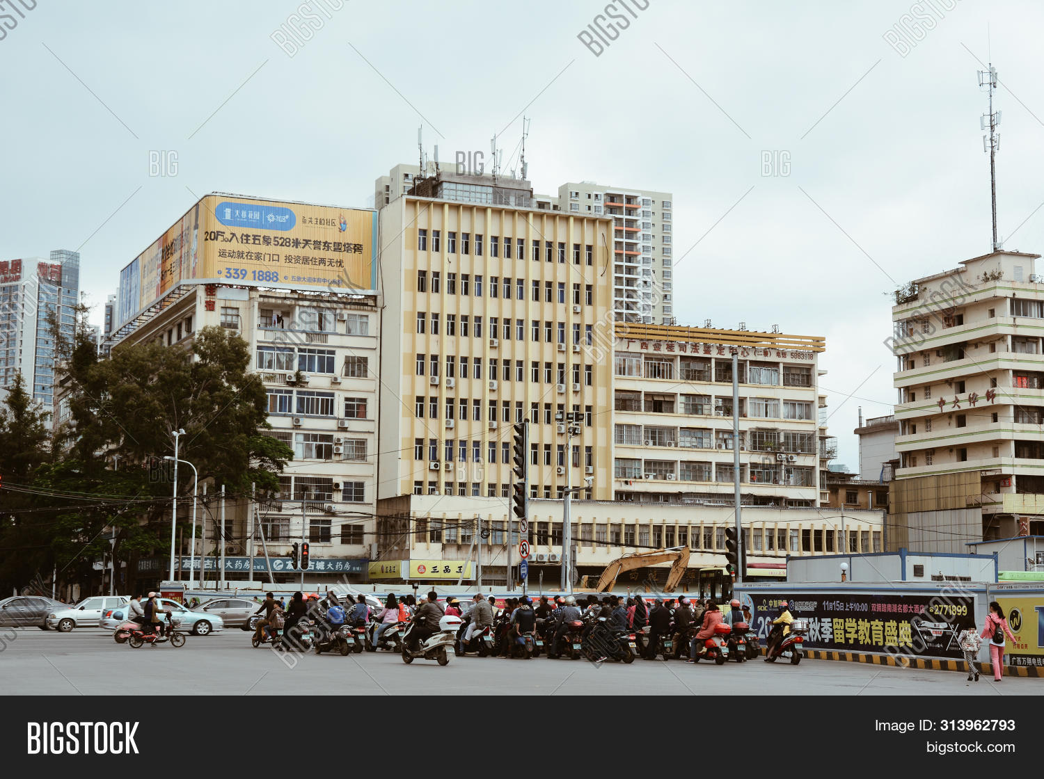 Street Nanning, China Image & Photo (Free Trial) | Bigstock