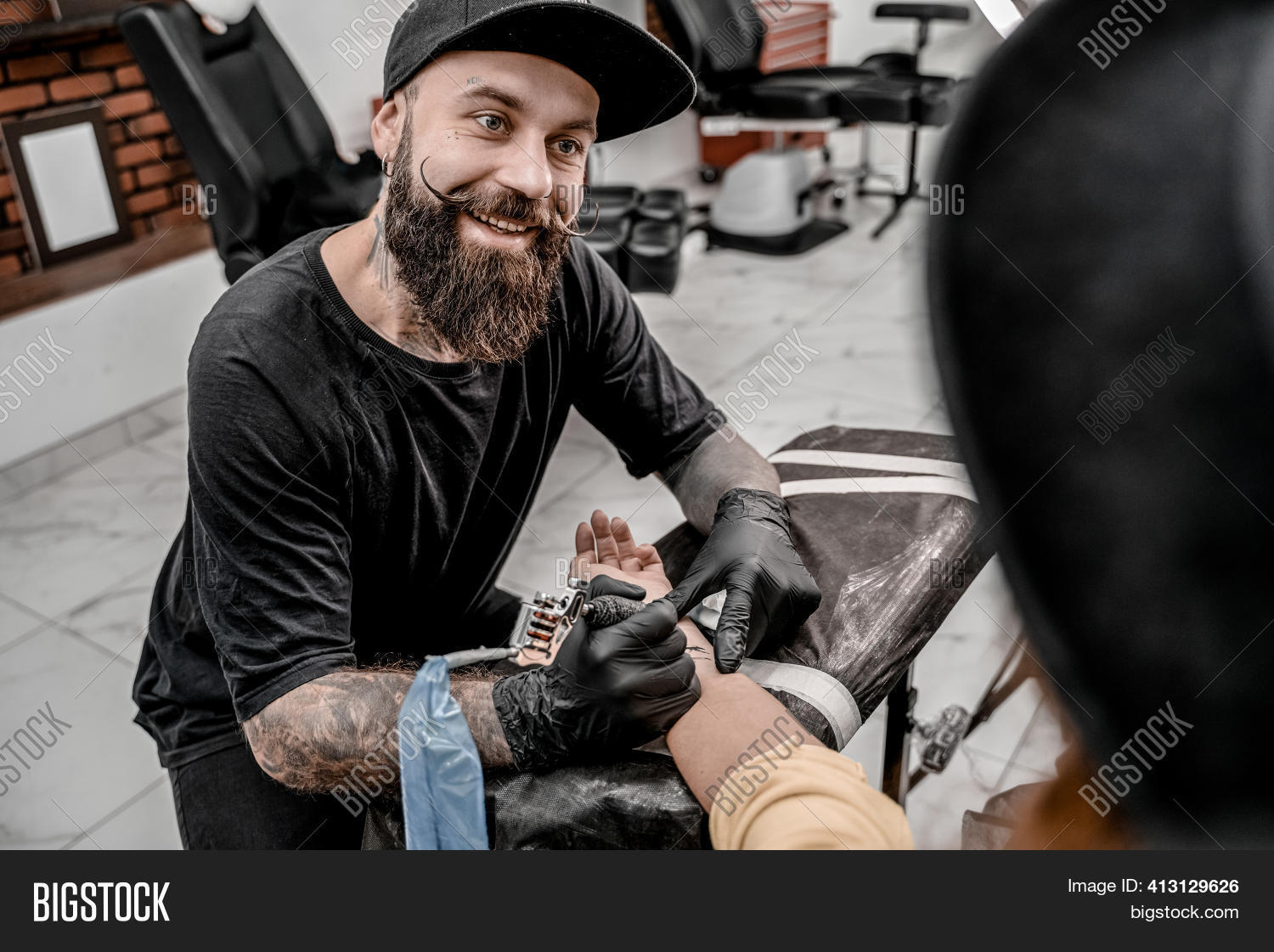 Male Tattoo Master Image & Photo (Free Trial) | Bigstock