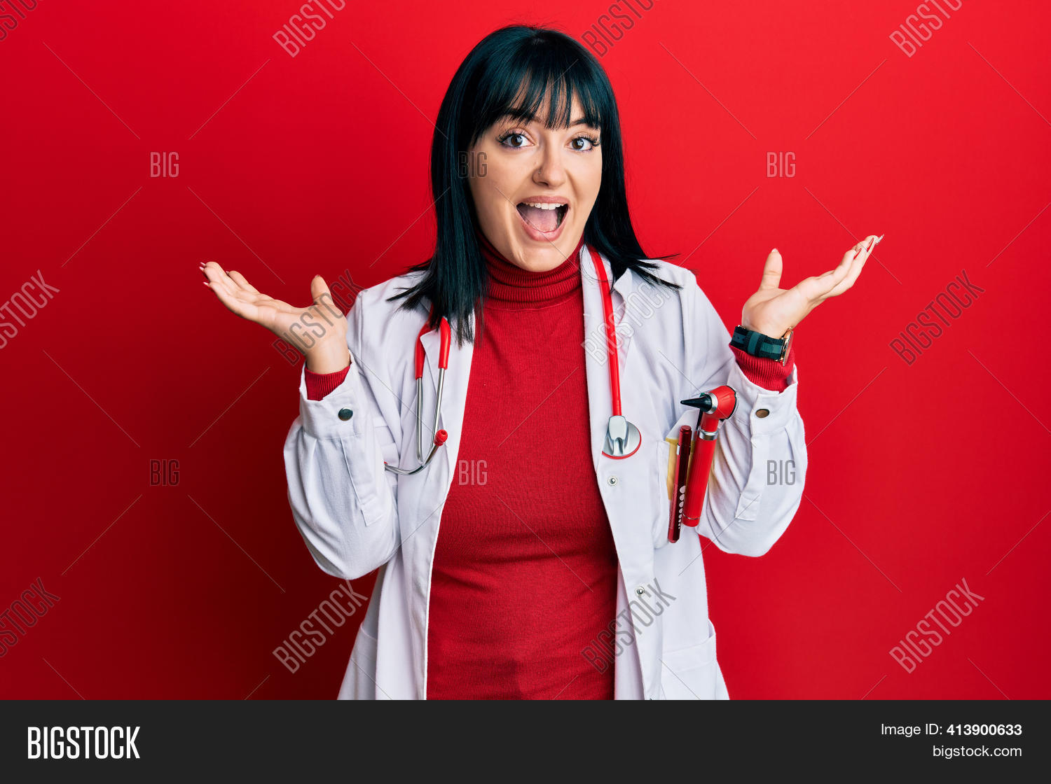 Young Hispanic Woman Image & Photo (Free Trial) | Bigstock