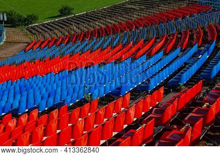 Stands Old 图片和照片（免费试用） | Bigstock
