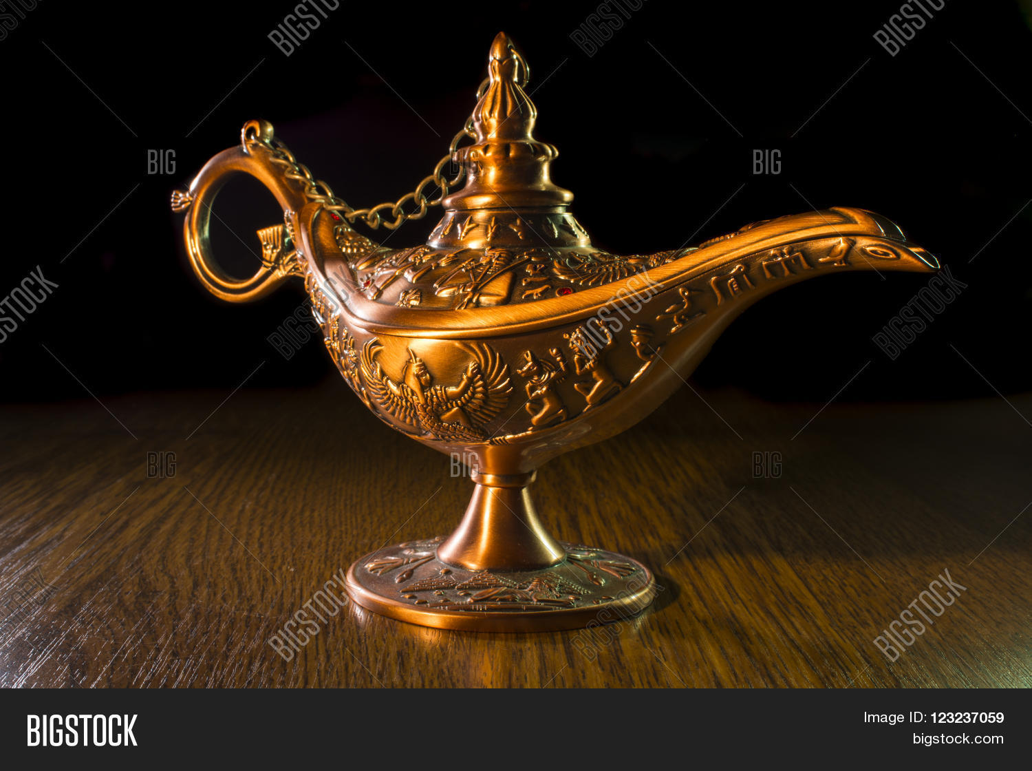 Aladdin's Lamp Image & Photo (Free Trial) | Bigstock