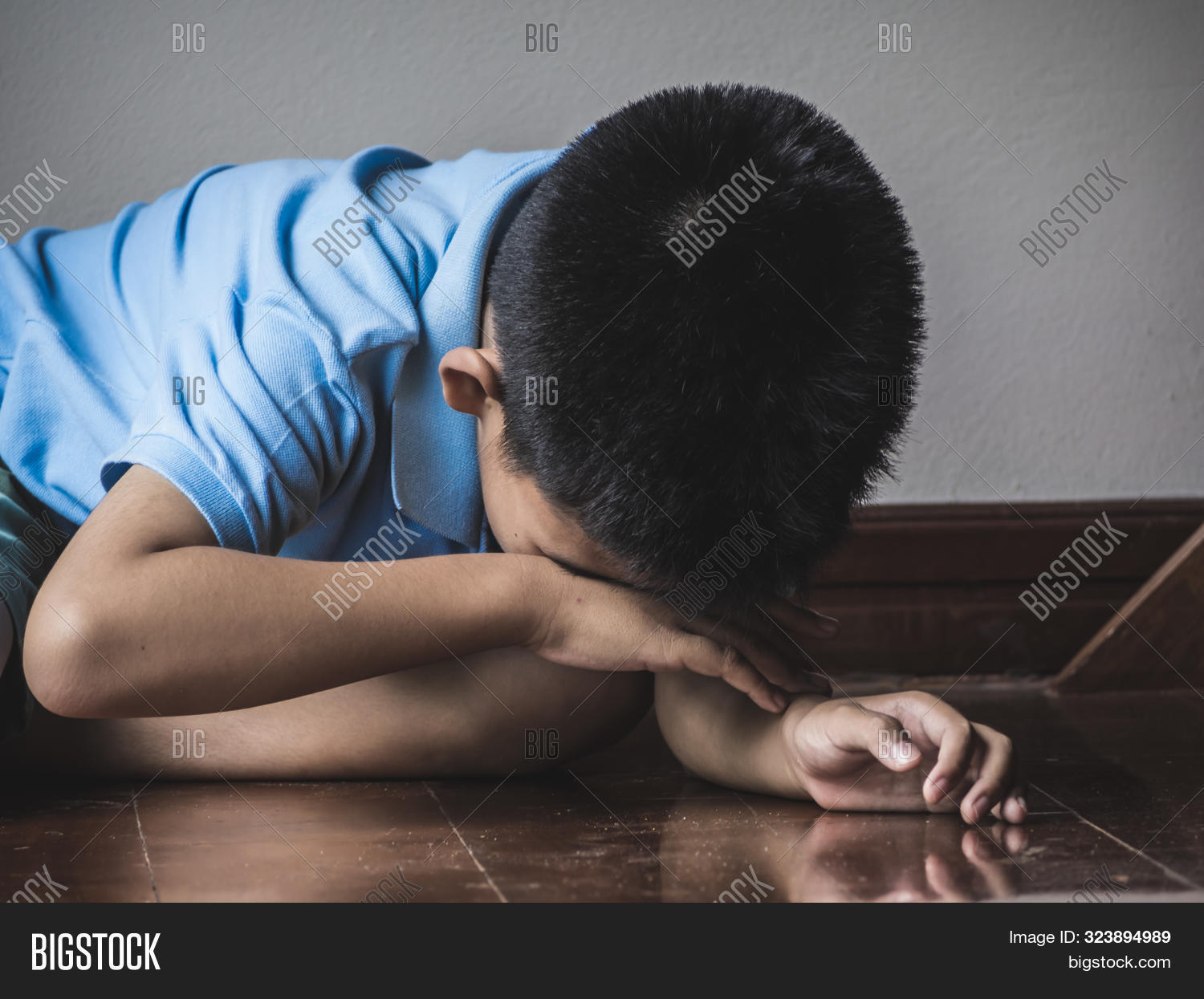 Neglected Lonely Child Image & Photo (Free Trial) | Bigstock