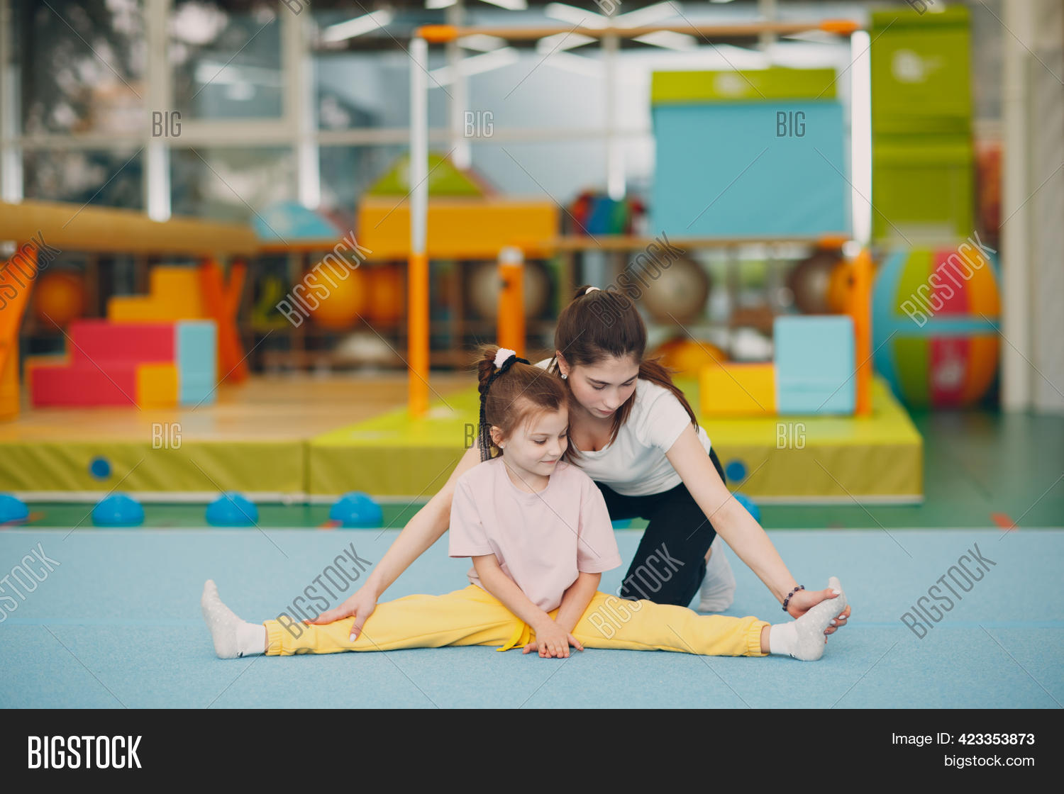 Kids Doing Split Image & Photo (Free Trial) | Bigstock