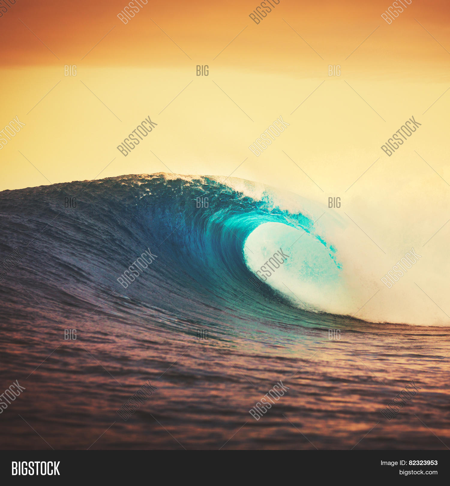 Amazing Ocean Wave Image & Photo (Free Trial) | Bigstock