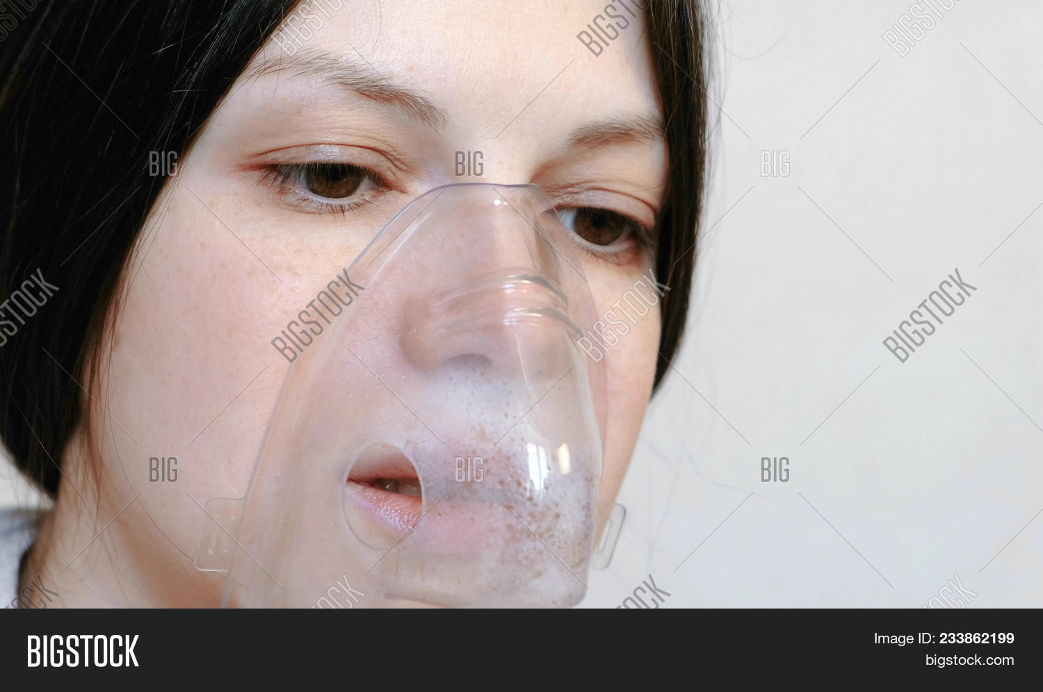 Use Nebulizer Inhaler Image & Photo (Free Trial) | Bigstock