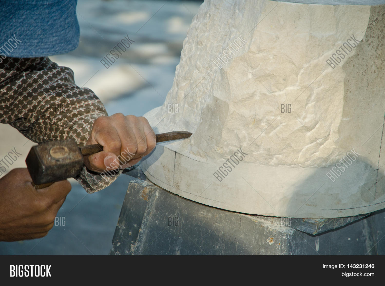 Man Hammer Working On Image & Photo (Free Trial) | Bigstock