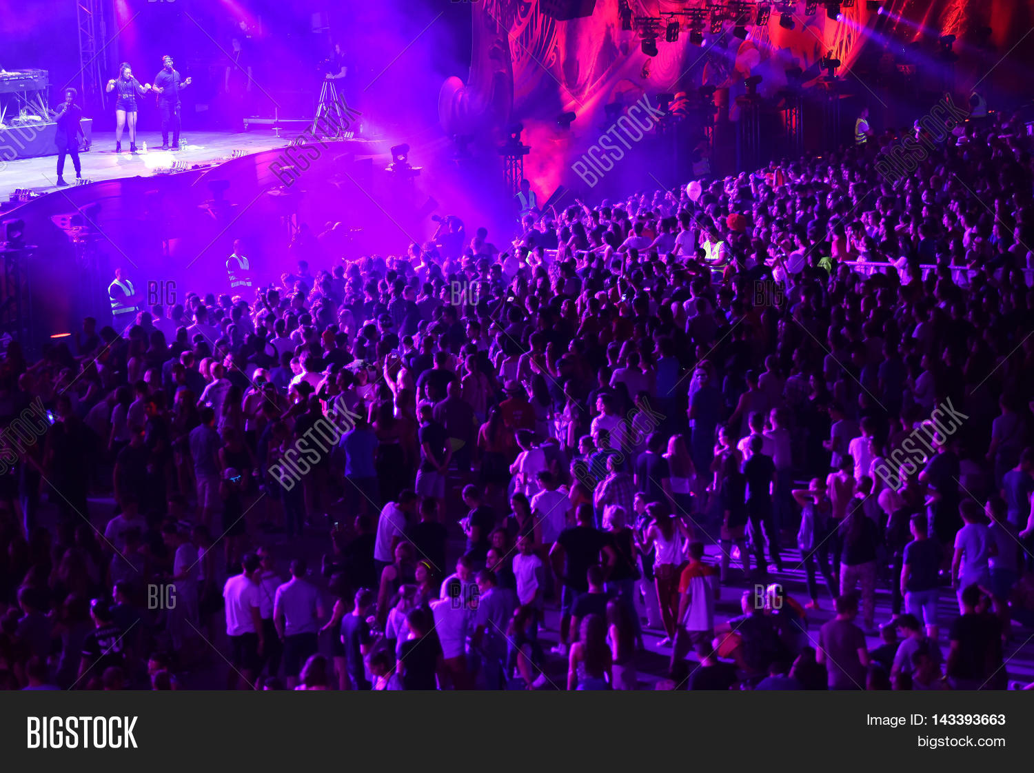 Crowd People Dancing Image & Photo (Free Trial) | Bigstock