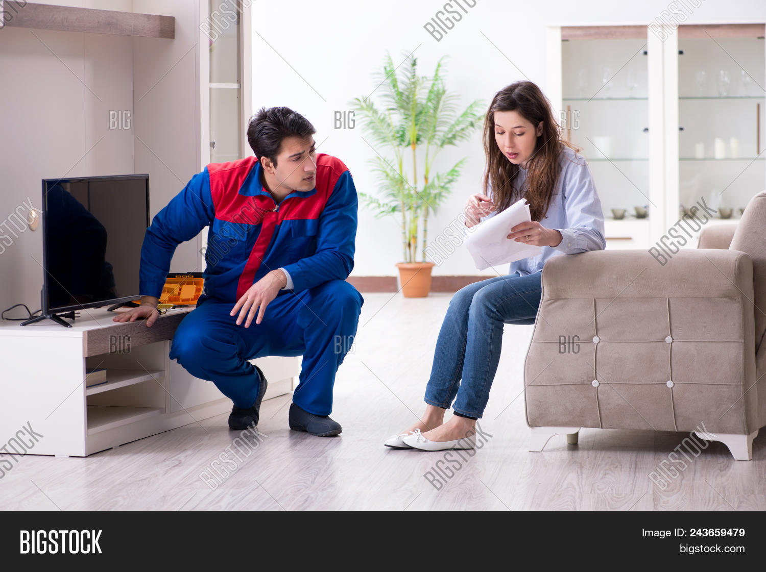 Tv Repairman Image & Photo (Free Trial) | Bigstock