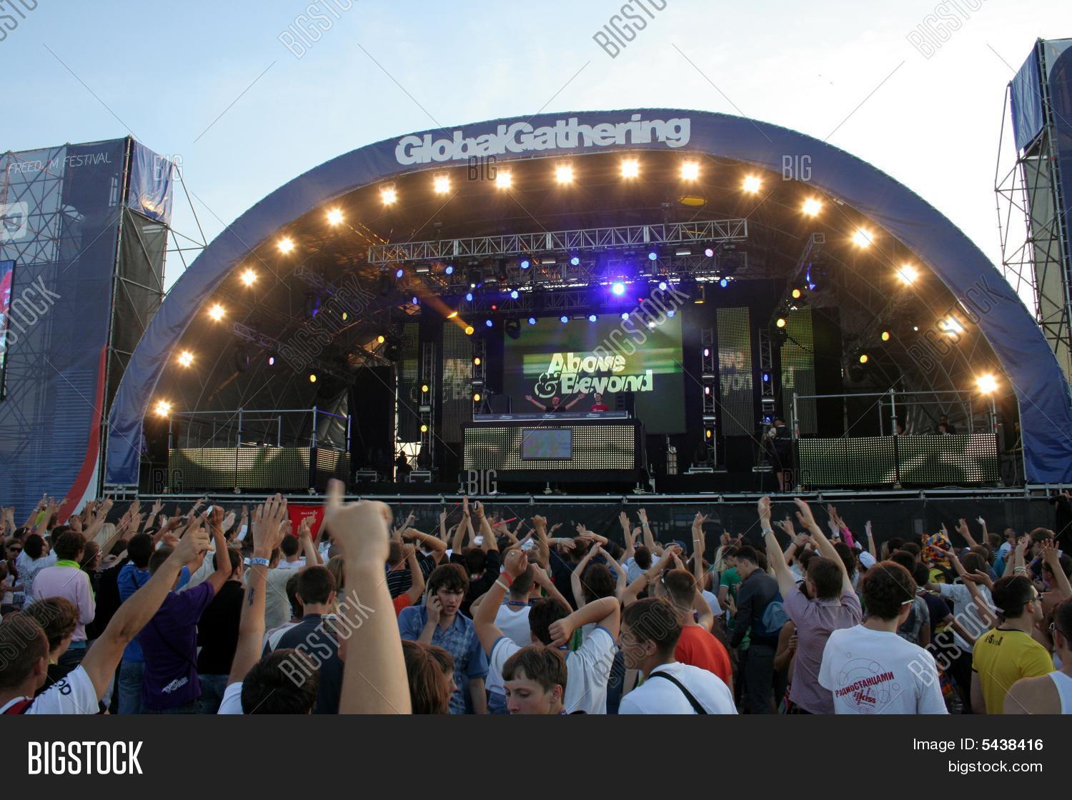 Music Fans Look Image & Photo (Free Trial) | Bigstock