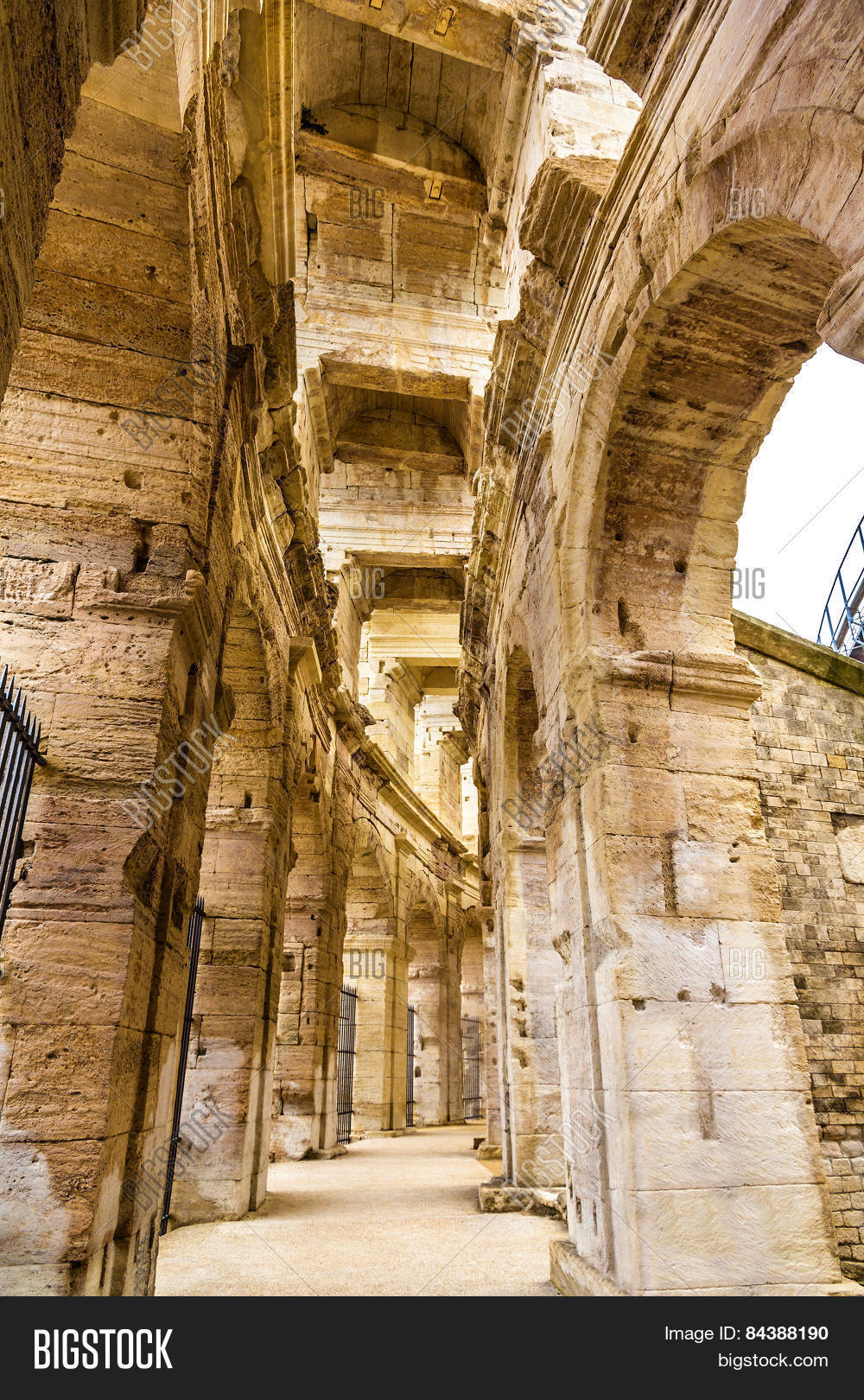 Roman Amphitheatre Image & Photo (Free Trial) | Bigstock