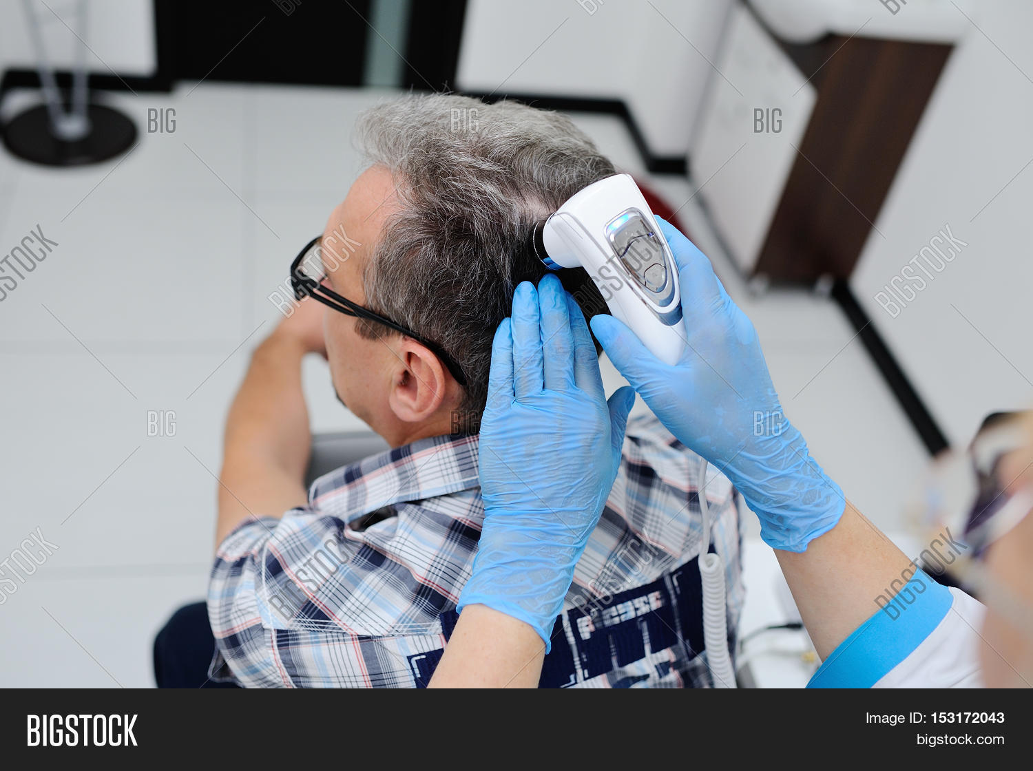 Diagnostics Hair Scalp Image & Photo (Free Trial) | Bigstock
