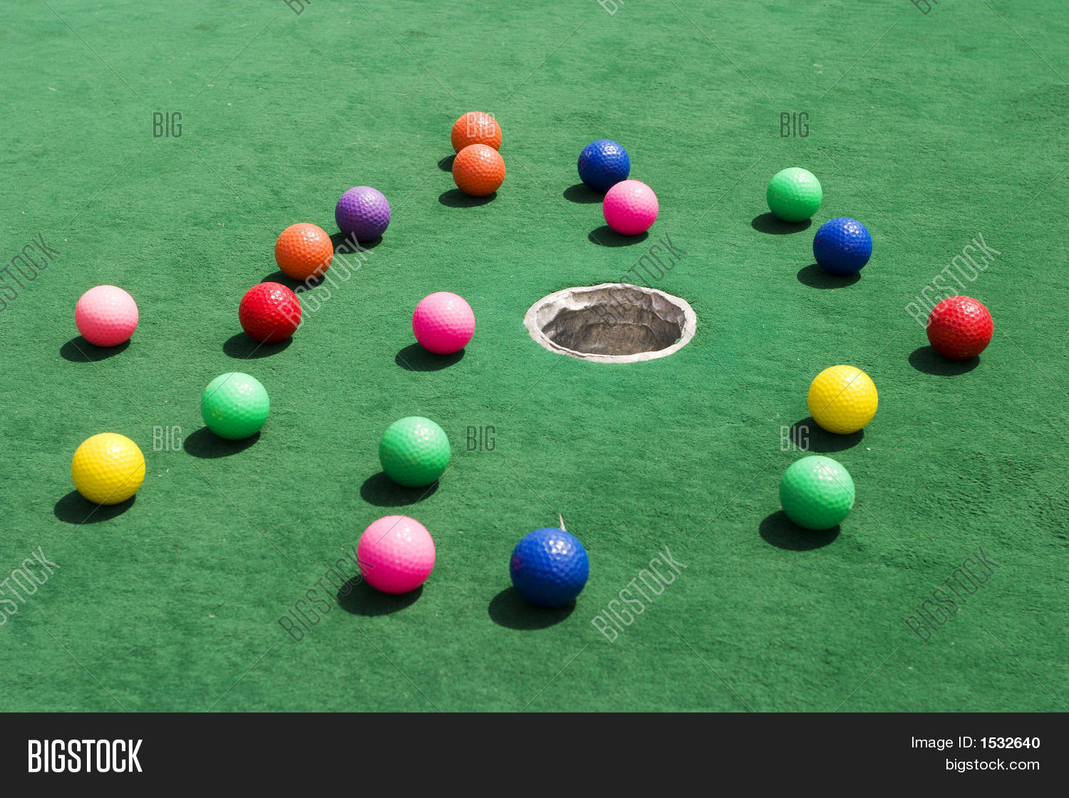 Scattered Golf Balls Image & Photo (Free Trial) | Bigstock