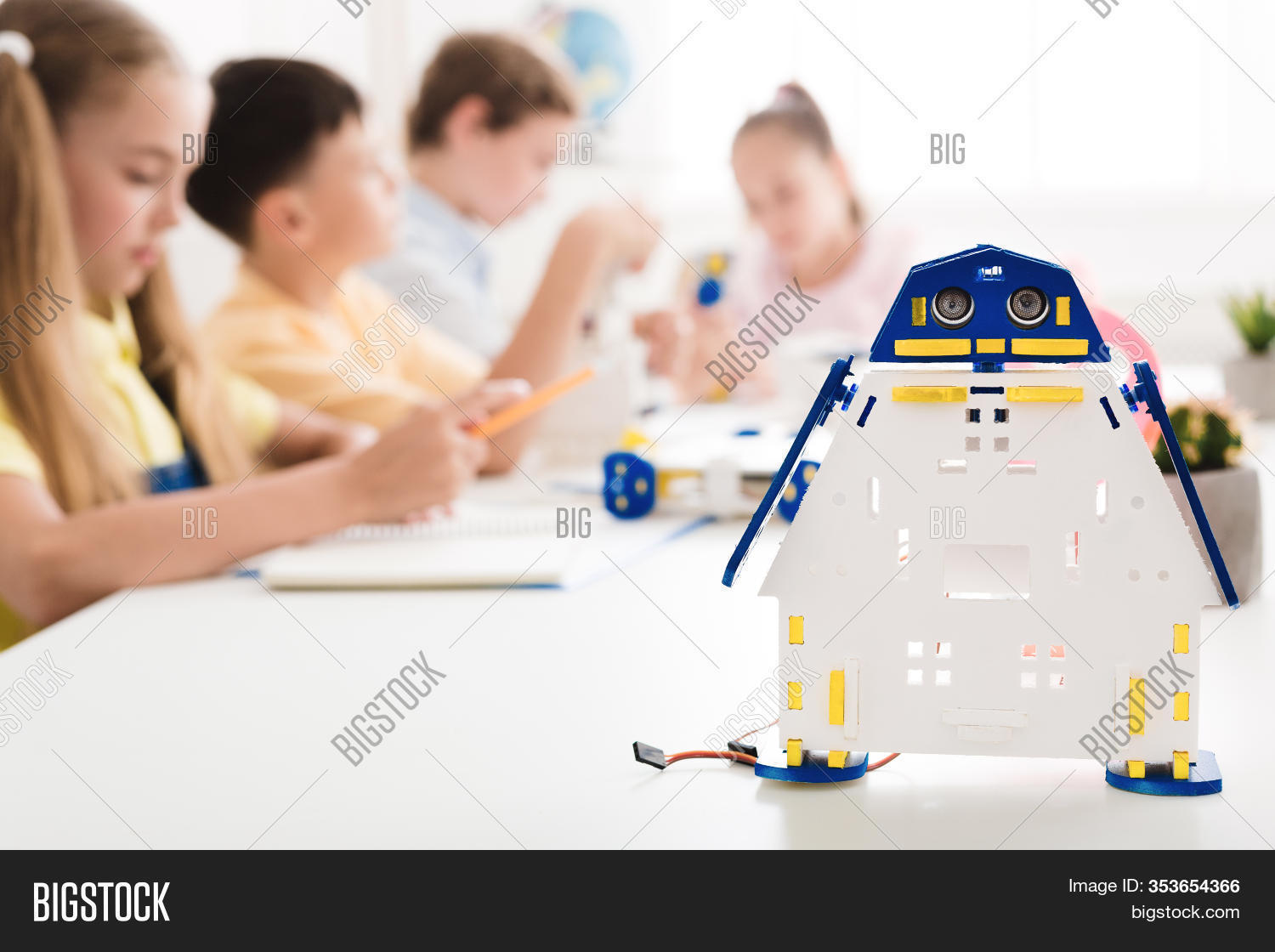 Robotic Lesson. Diy Image & Photo (Free Trial) | Bigstock