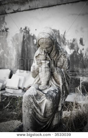 Weeping Statue Image & Photo (Free Trial) | Bigstock