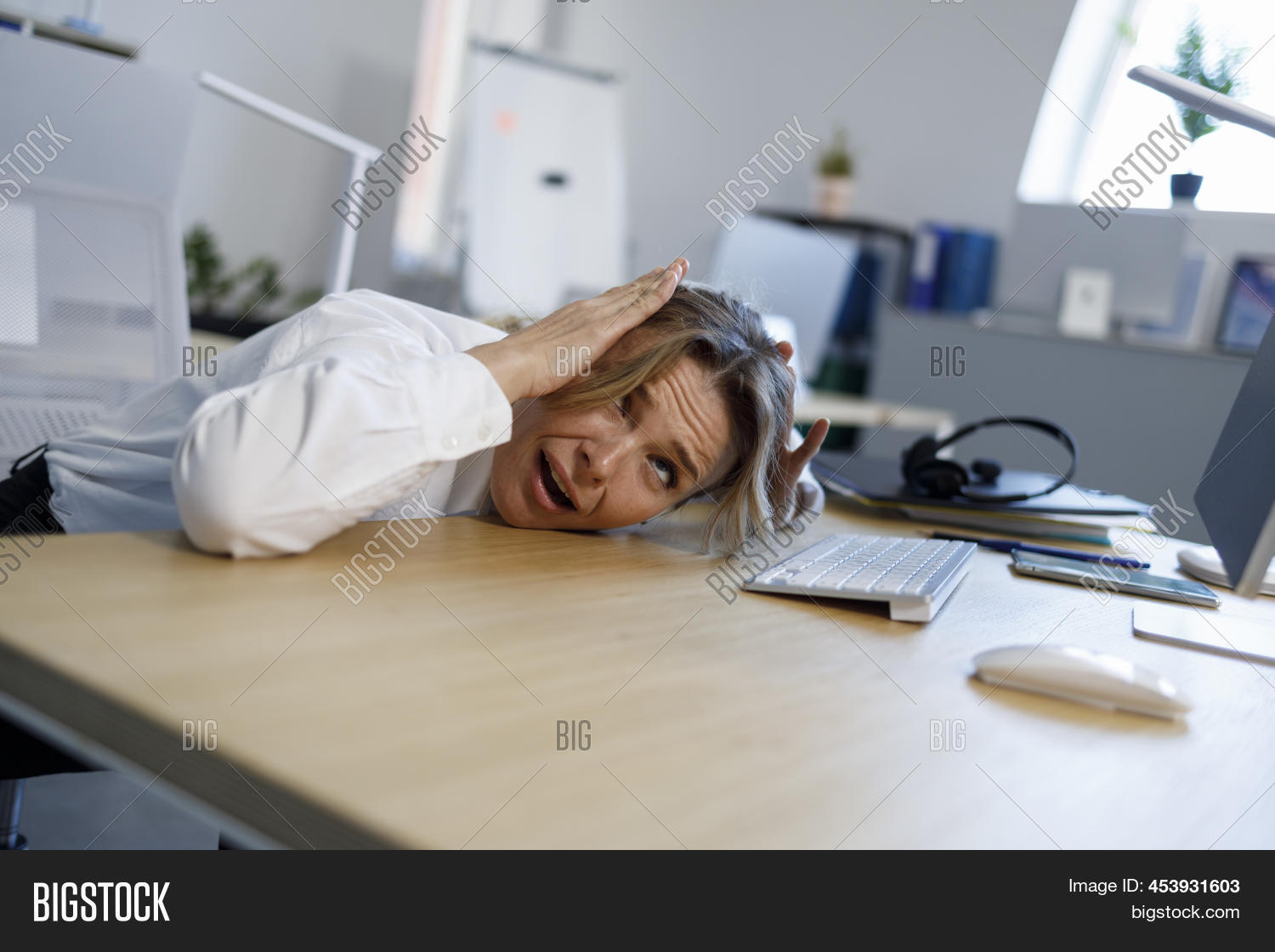 Scared Businesswoman Image & Photo (Free Trial) | Bigstock