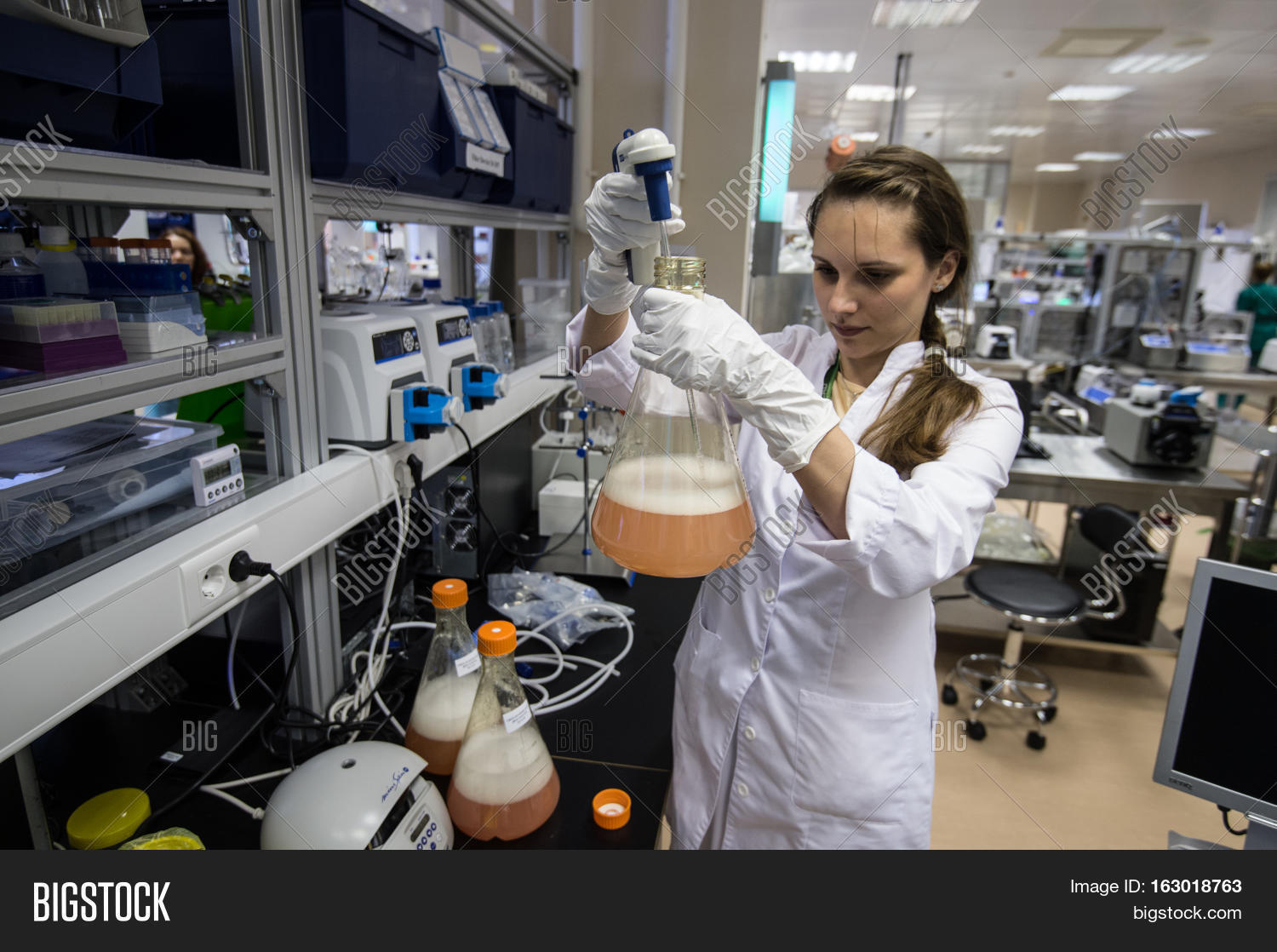Woman Laboratory Image & Photo (Free Trial) | Bigstock