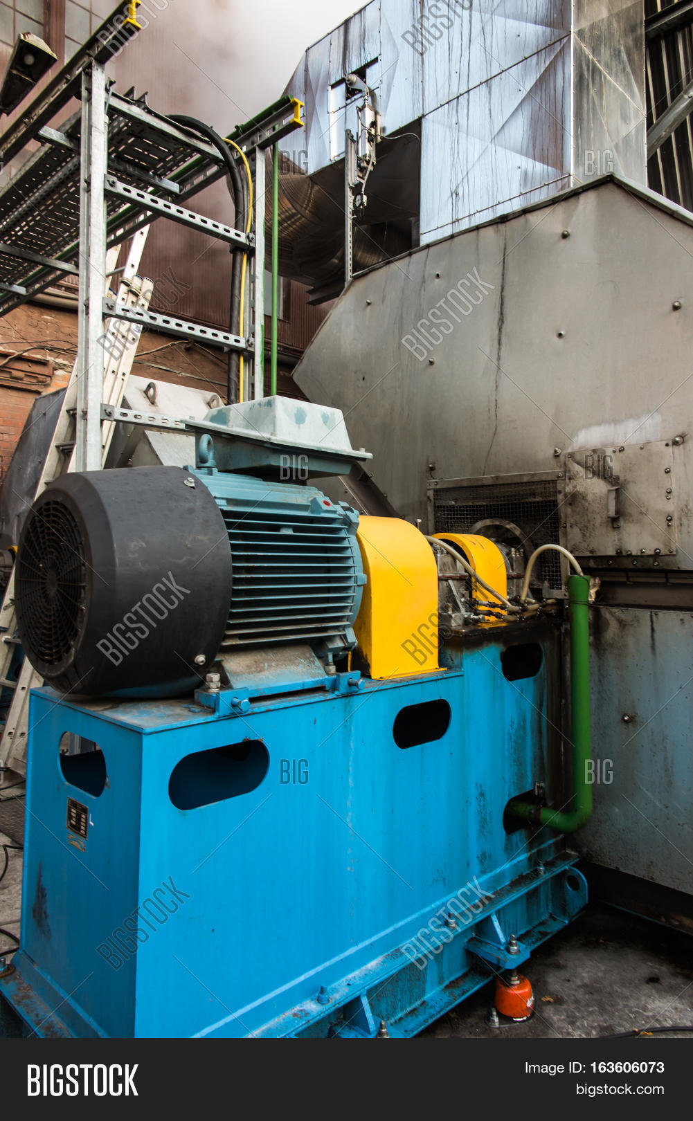 Large Electric Motor Image & Photo (Free Trial) | Bigstock