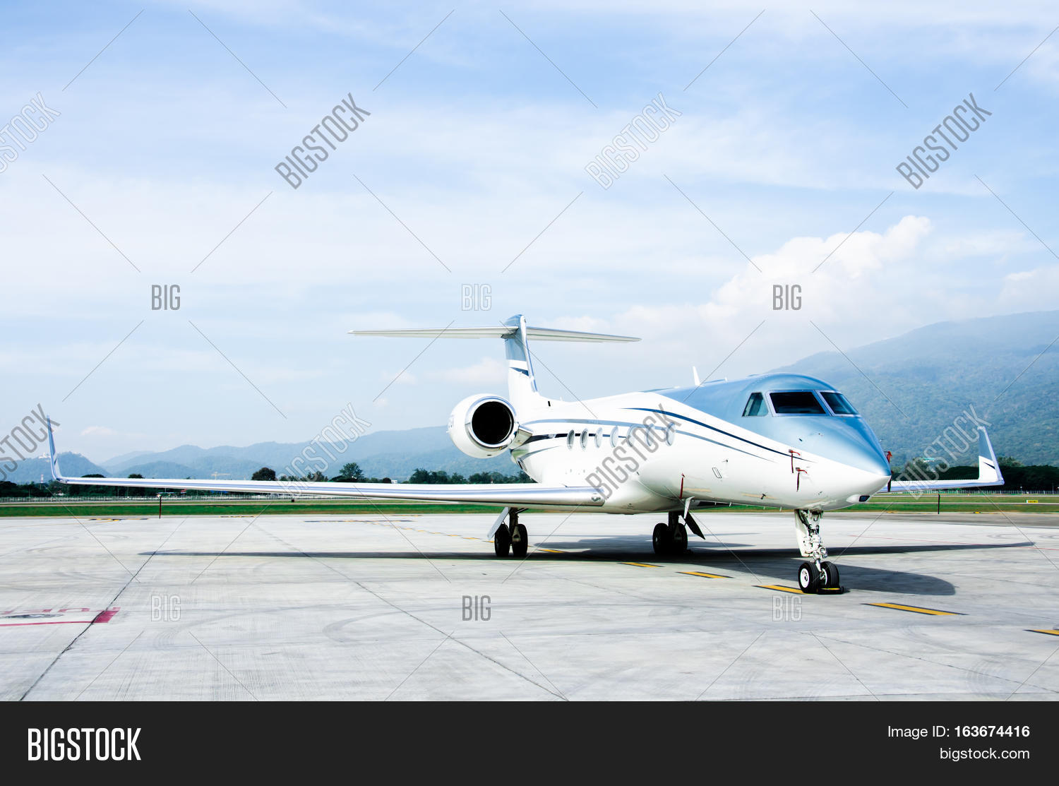 Small Airplane Image & Photo (Free Trial) | Bigstock