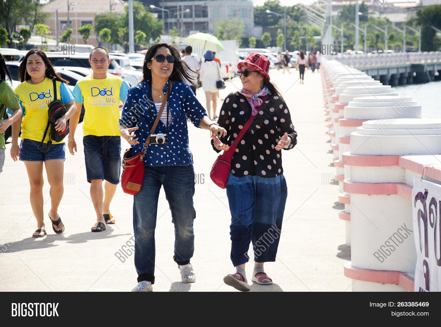 Thai People Foreigner Image & Photo (Free Trial) | Bigstock