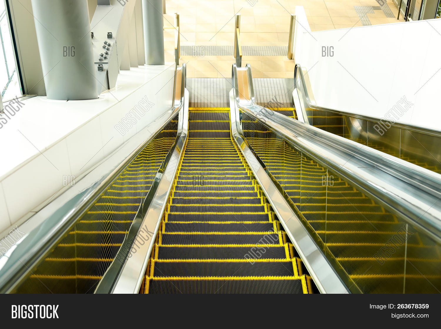 Escalator Train Image & Photo (Free Trial) | Bigstock