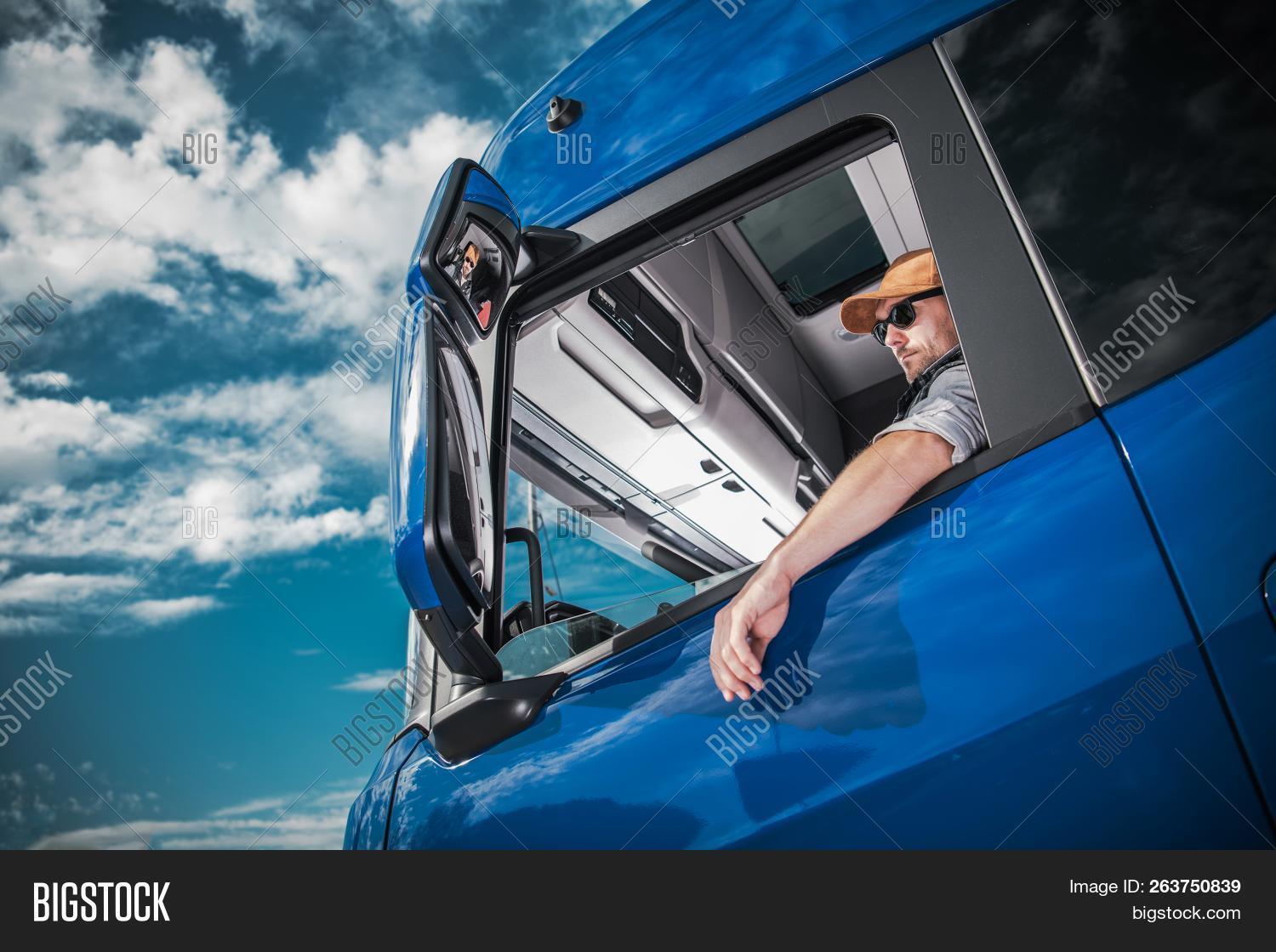Heavy Load Cargo Image & Photo (Free Trial) | Bigstock