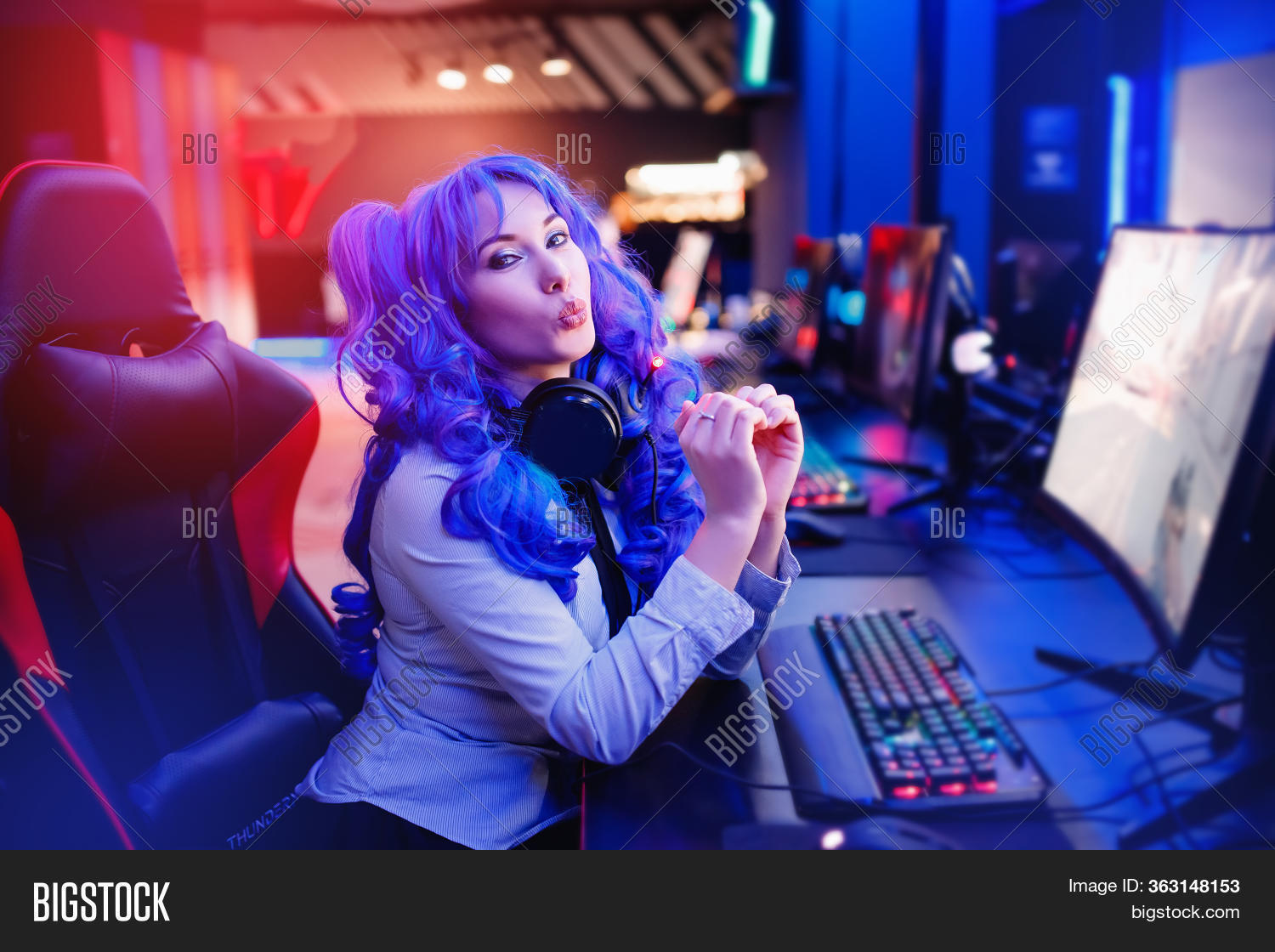 Streamer Beautiful Image & Photo (Free Trial) | Bigstock