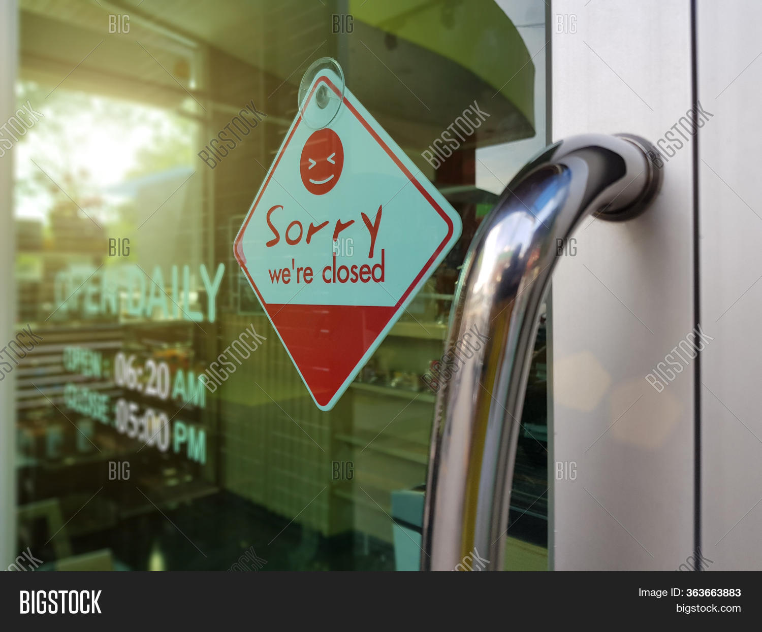 Close- On Closed Sign Image & Photo (Free Trial) | Bigstock