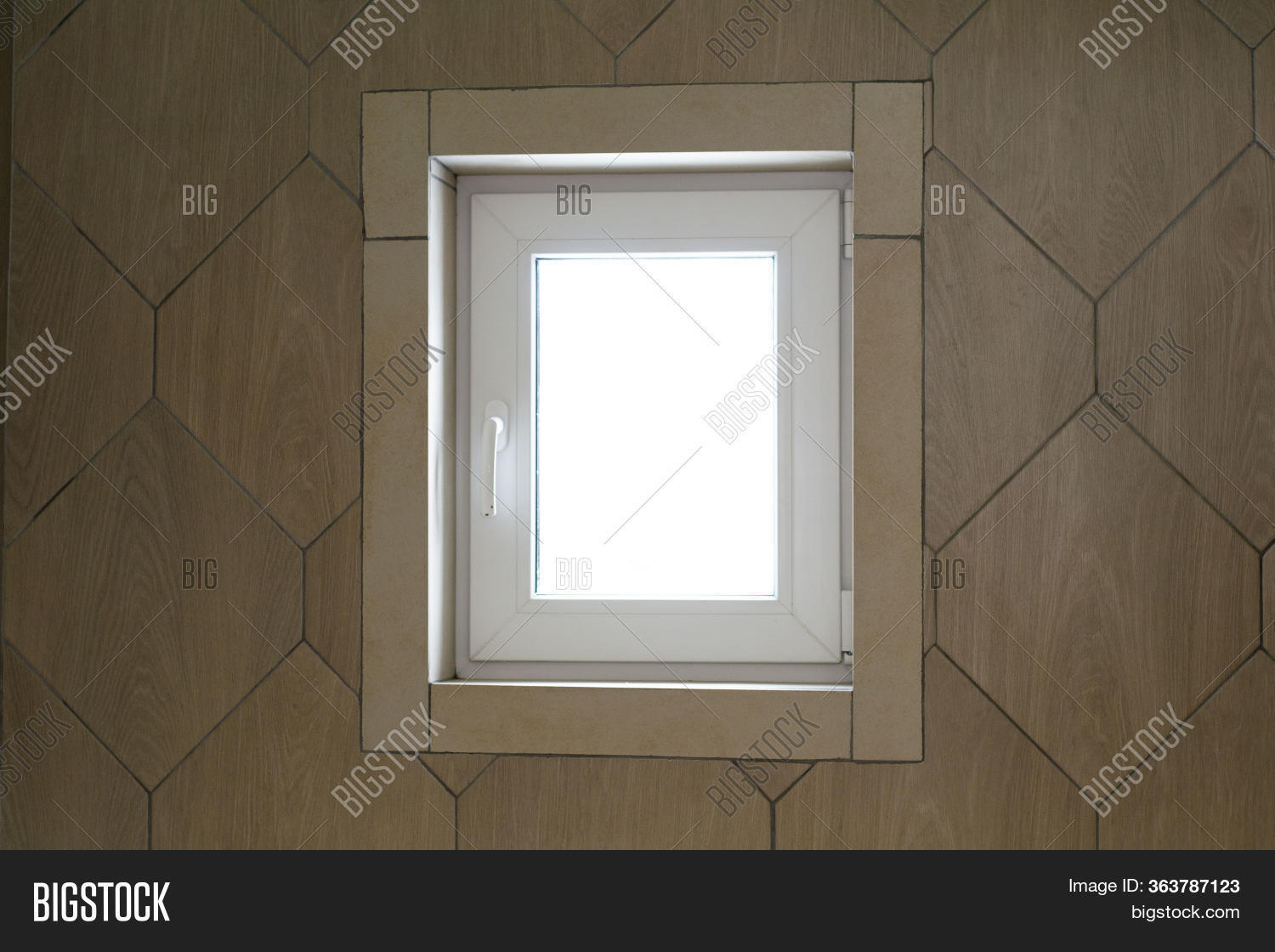 Small Window Room Image & Photo (Free Trial) | Bigstock