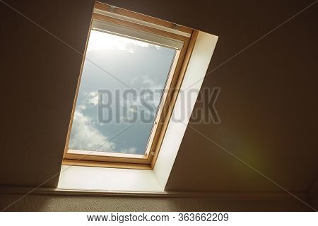 Closed Window Image & Photo (Free Trial) | Bigstock