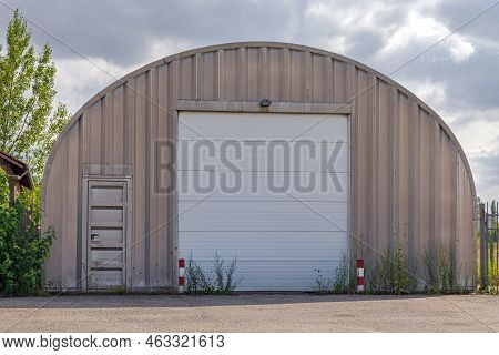 Big Arch Metal Storage Image & Photo (Free Trial) | Bigstock