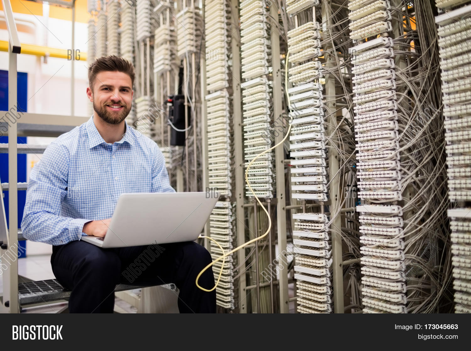 Technician Using Image & Photo (Free Trial) | Bigstock